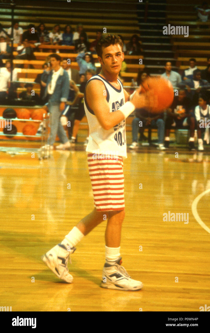 LOS ANGELES, CA - SEPTEMBER 15: Actor Luke Perry attends MTV's First ...
