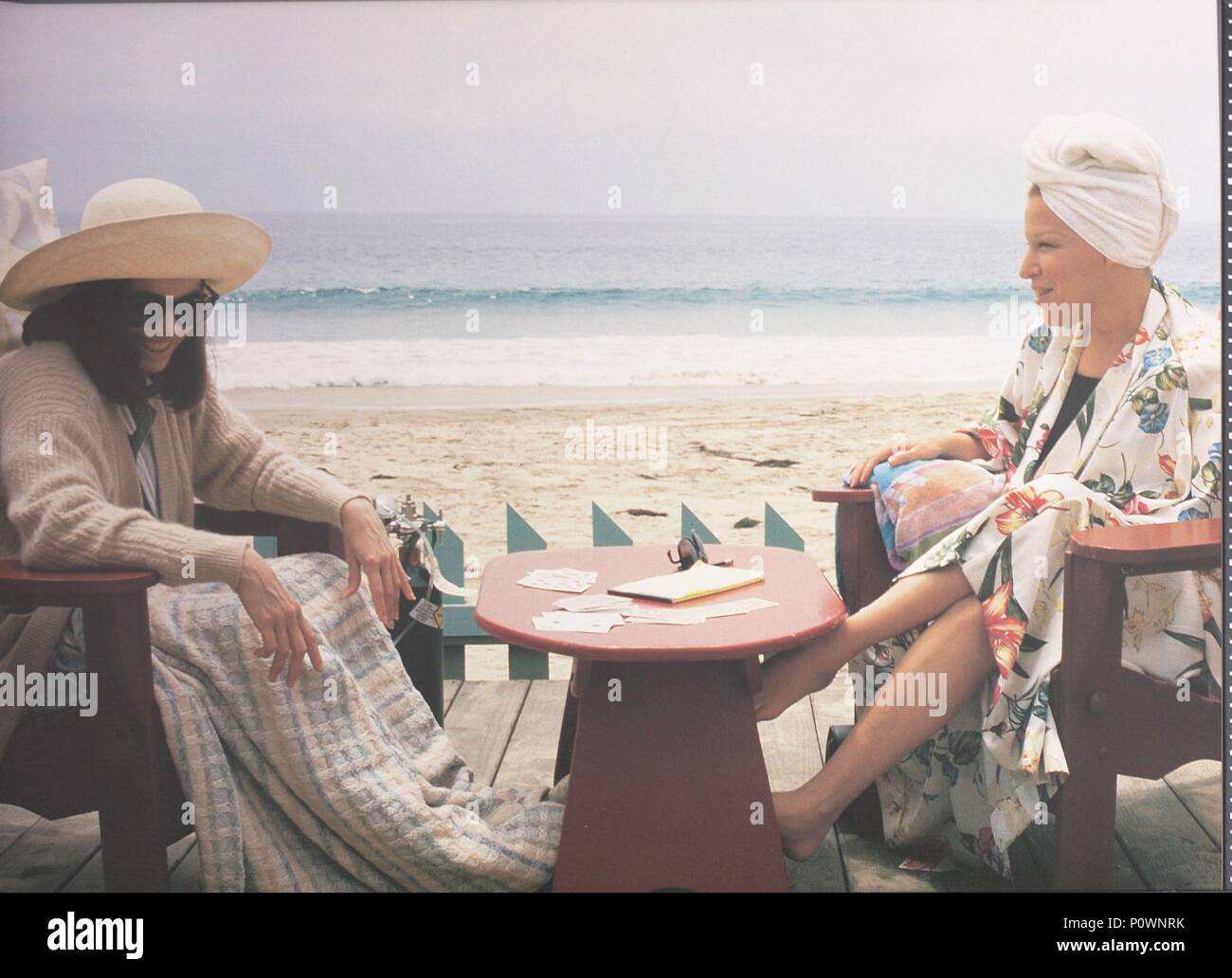 Bette midler beaches 1988 hi-res stock photography and images - Alamy