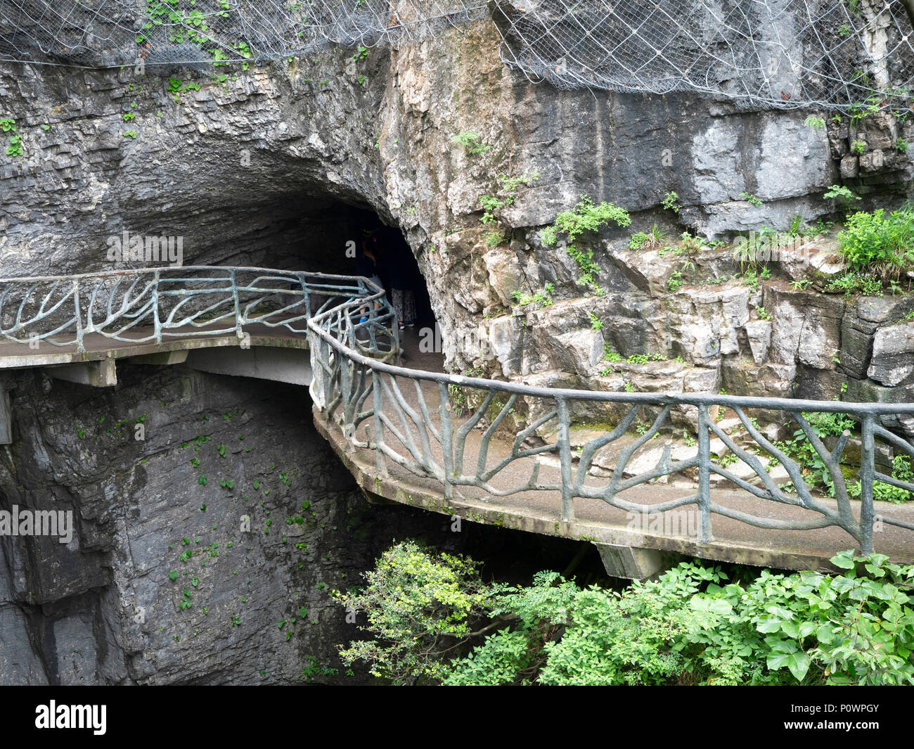 The Cliff Hanging Walkway at Tianmen Mountain, The Heaven's Gate at ...
