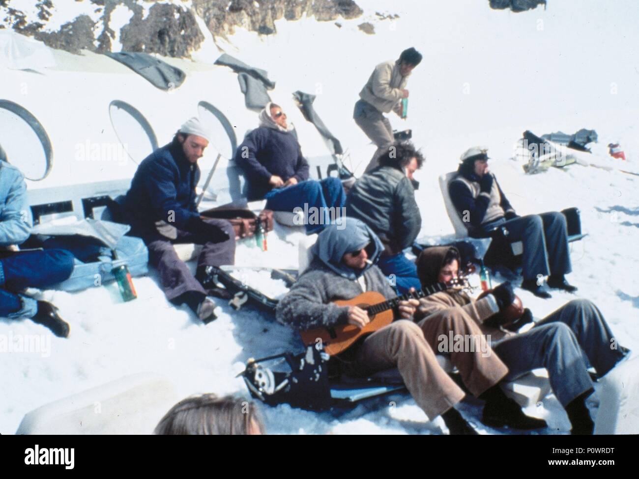Alive 1993 hi-res stock photography and images - Alamy