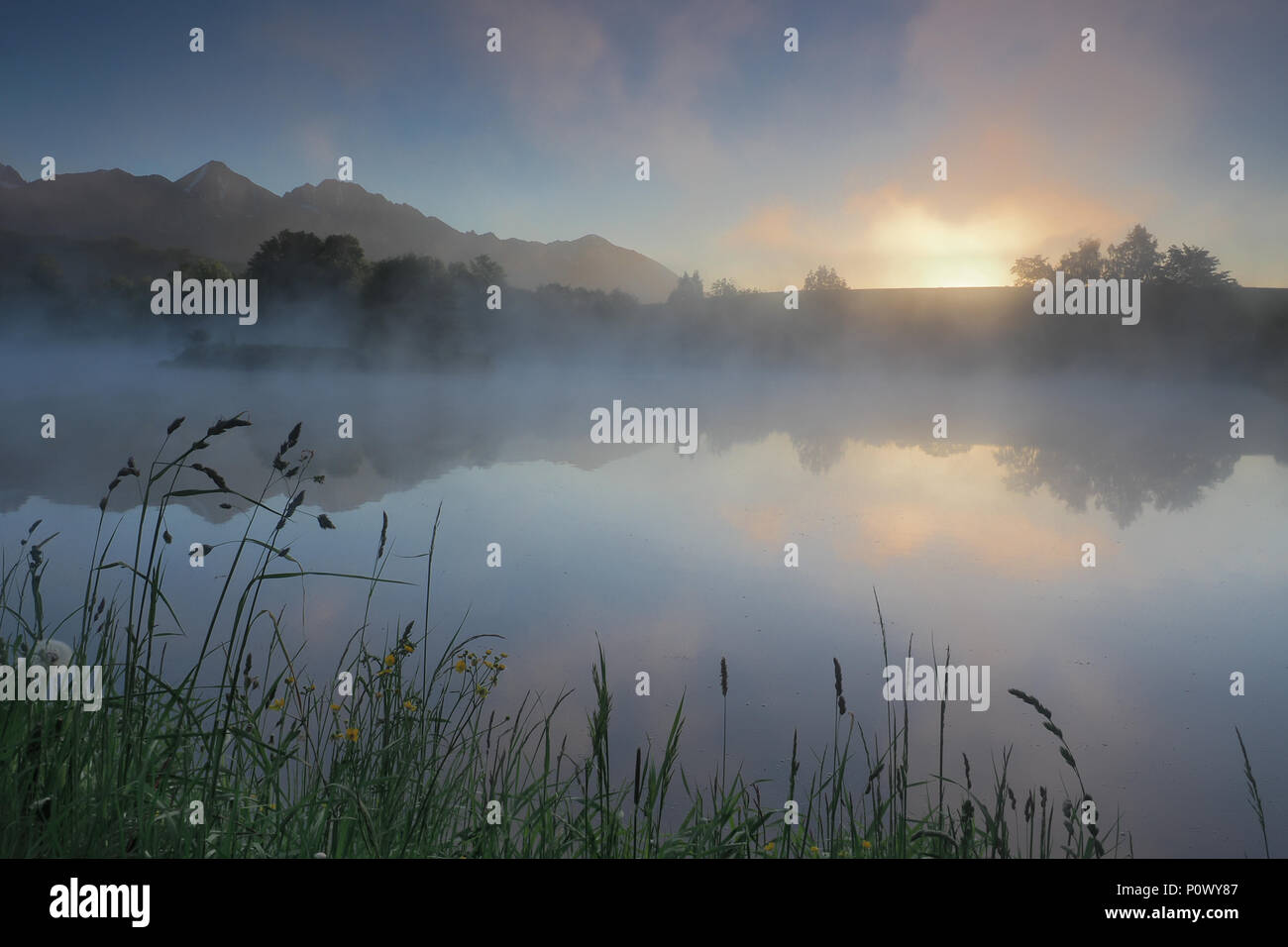 Misty morning lake hi-res stock photography and images - Alamy