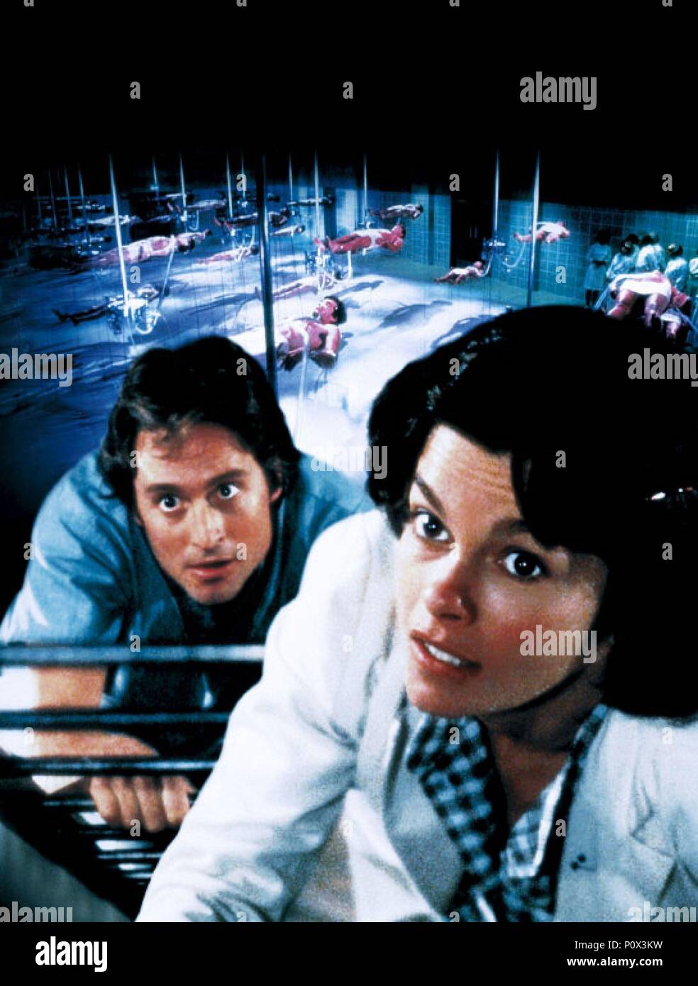 Coma genevieve bujold 1978 hi-res stock photography and images - Alamy