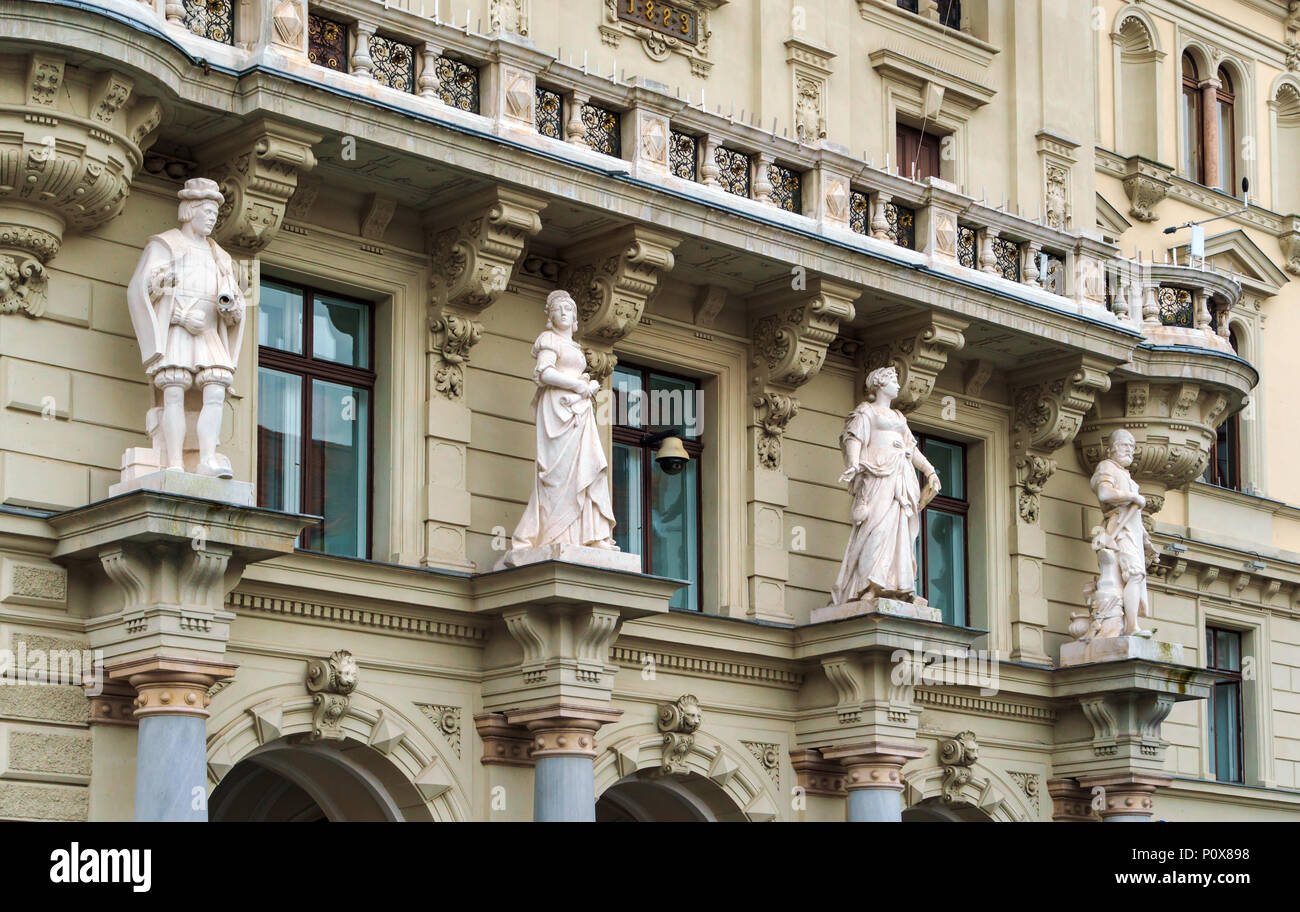 Graz rathaus hi-res stock photography and images - Alamy