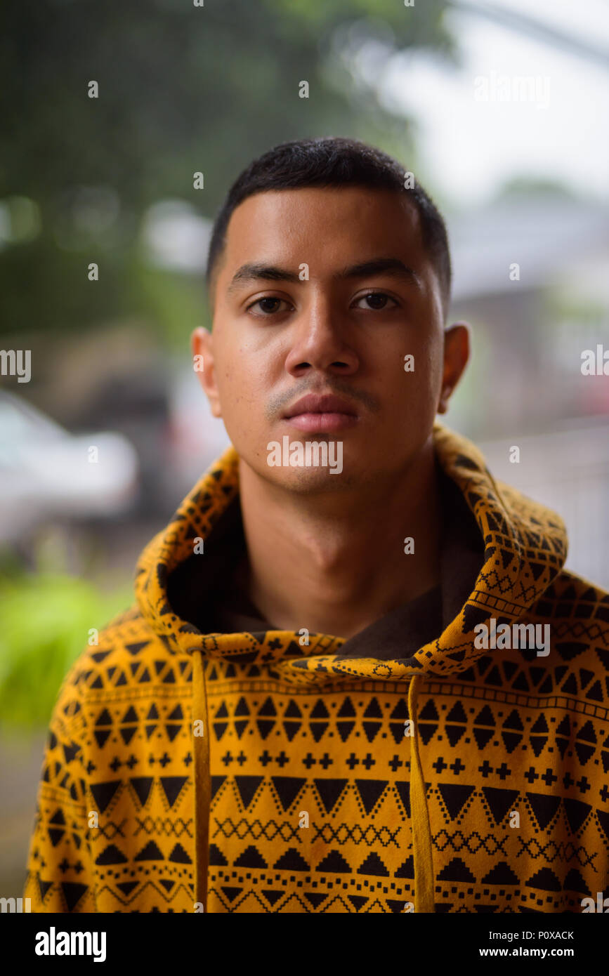 Indian young adult male hi-res stock photography and images - Alamy