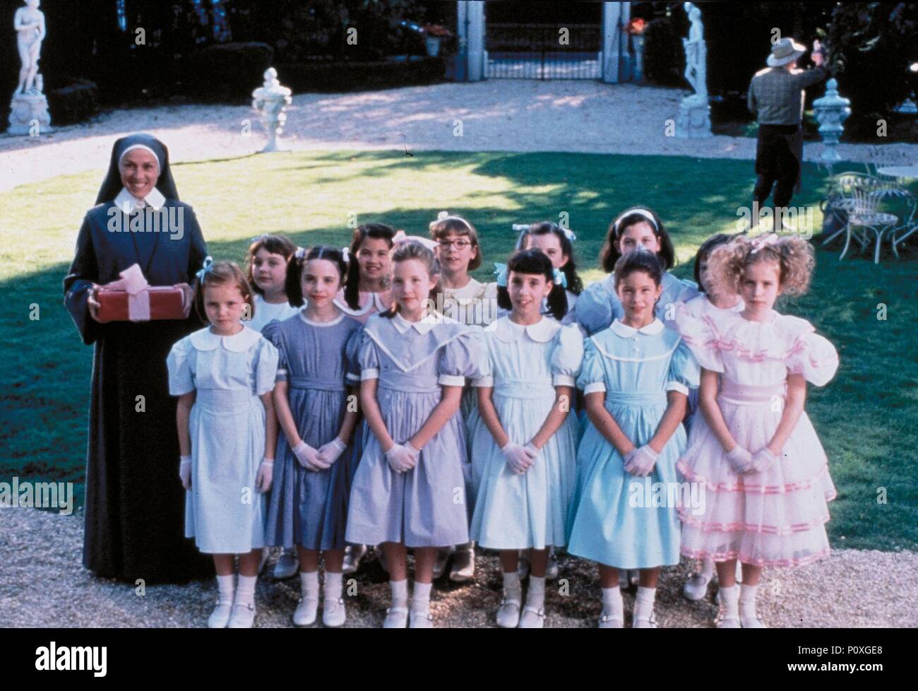 Madeline 1998 frances mcdormand hi-res stock photography and images - Alamy