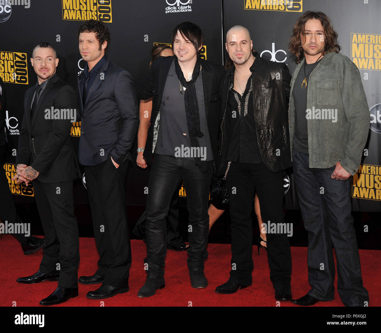 Chris daughtry 2009 american music hi-res stock photography and images ...