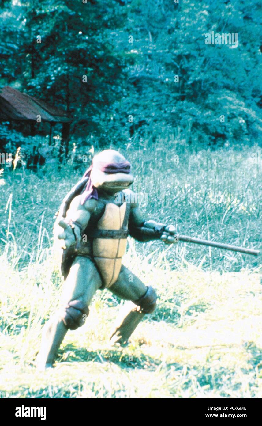 Teenage mutant ninja turtles 1990 hi-res stock photography and images ...