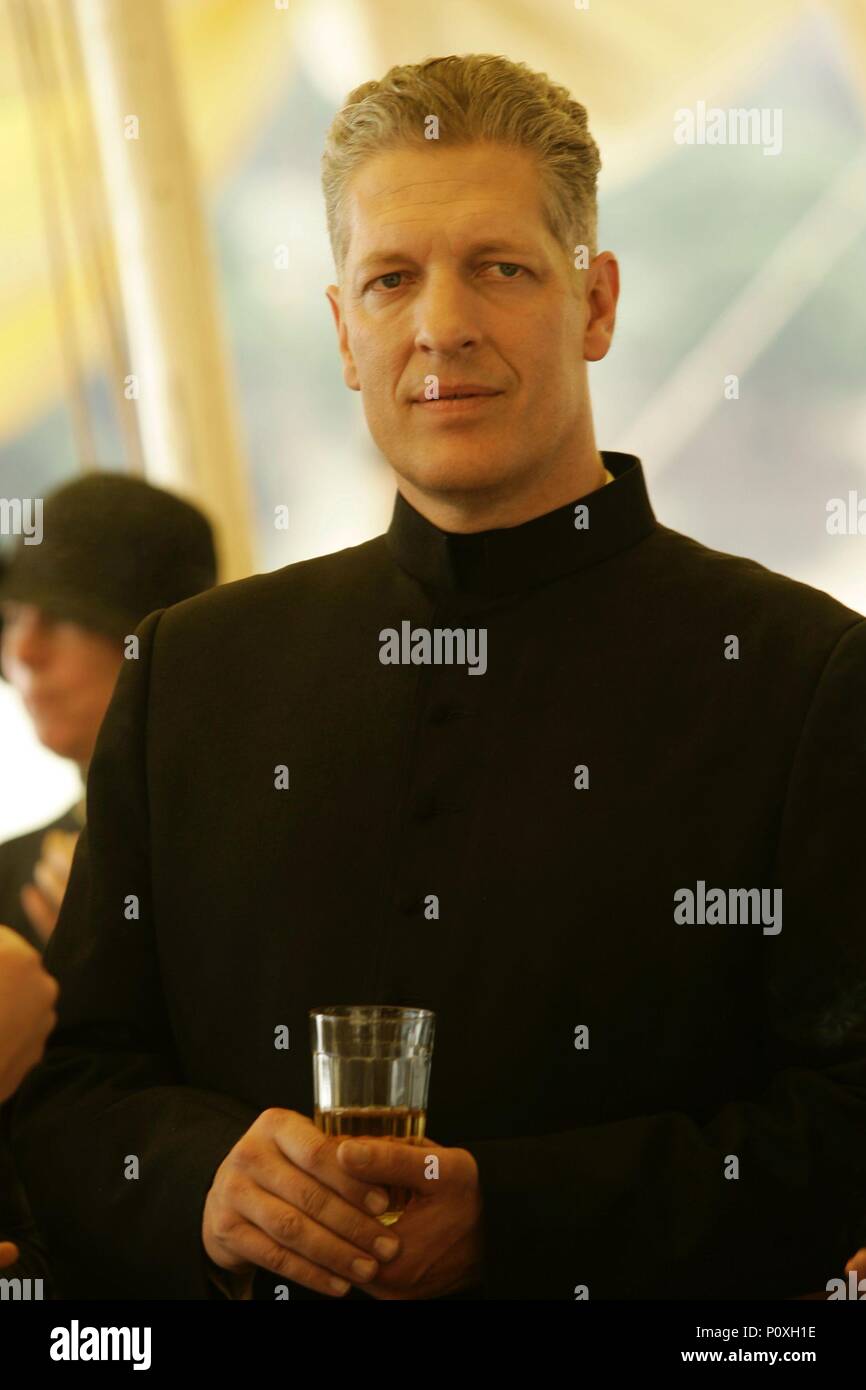 Jeremy podeswa clancy brown hi-res stock photography and images - Alamy