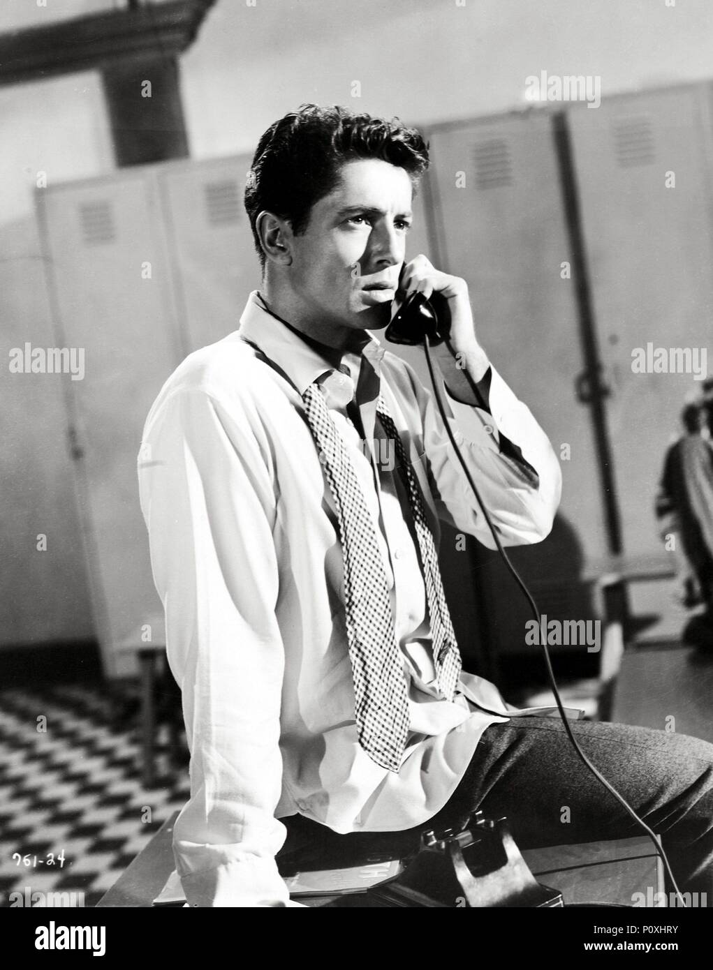 Original Film Title: STRANGERS ON A TRAIN. English Title: STRANGERS ON ...