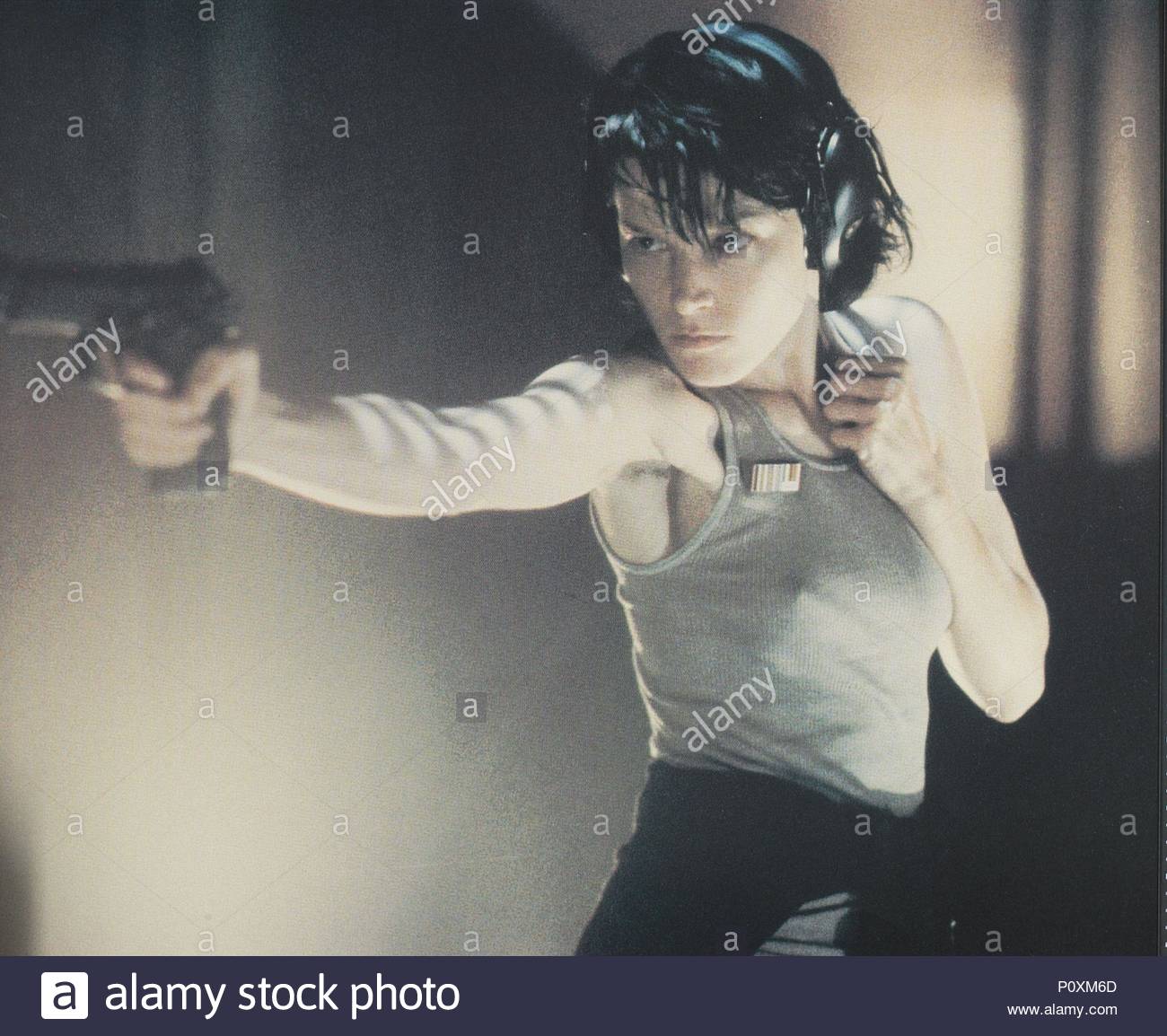 The Assassin 1993 Bridget Fonda Stock Photos & The Assassin 1993 ...