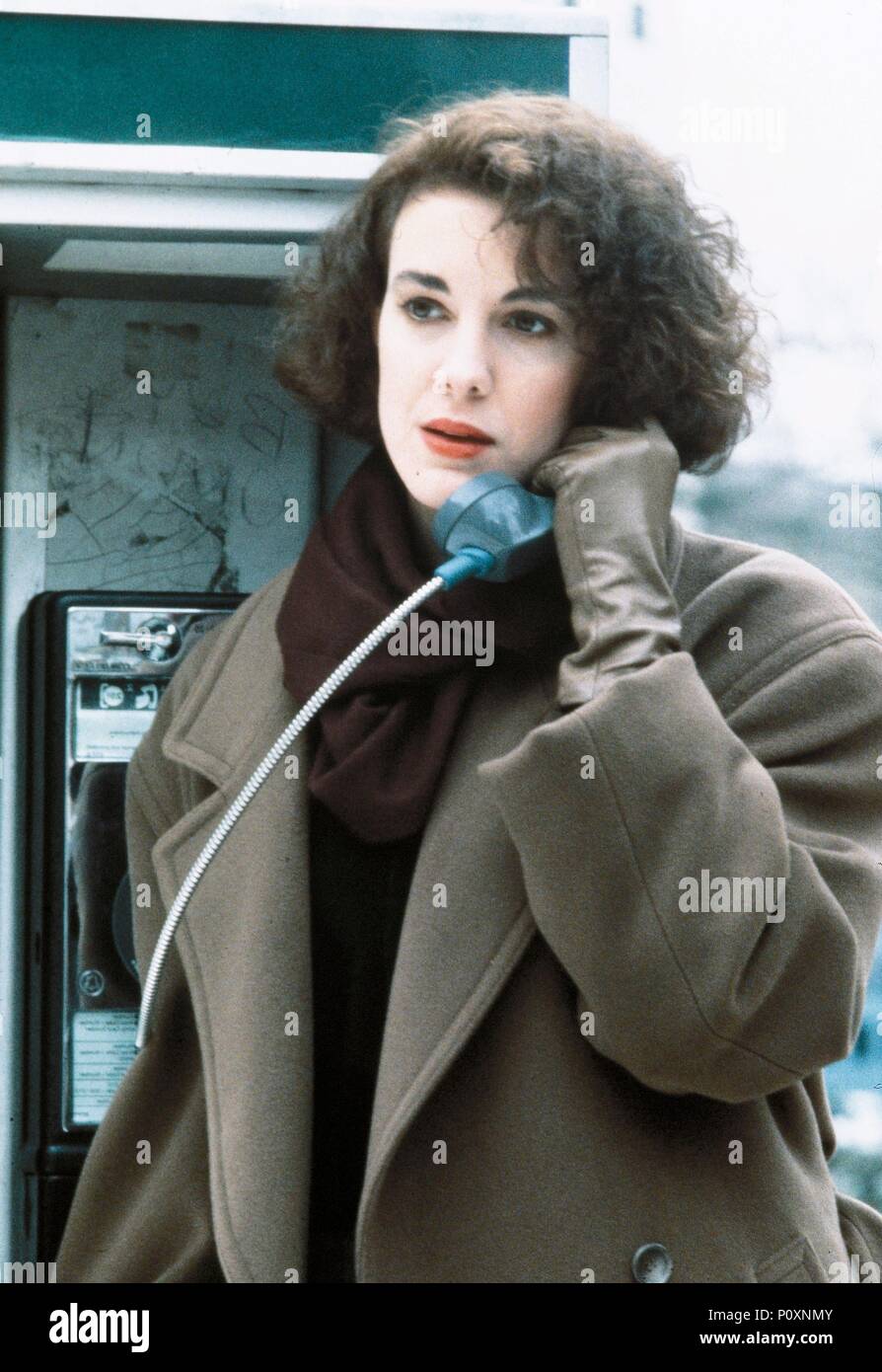 Elizabeth perkins hi-res stock photography and images - Alamy