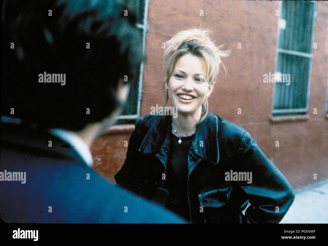 Chasing amy 1997 joey lauren adams hi-res stock photography and images ...
