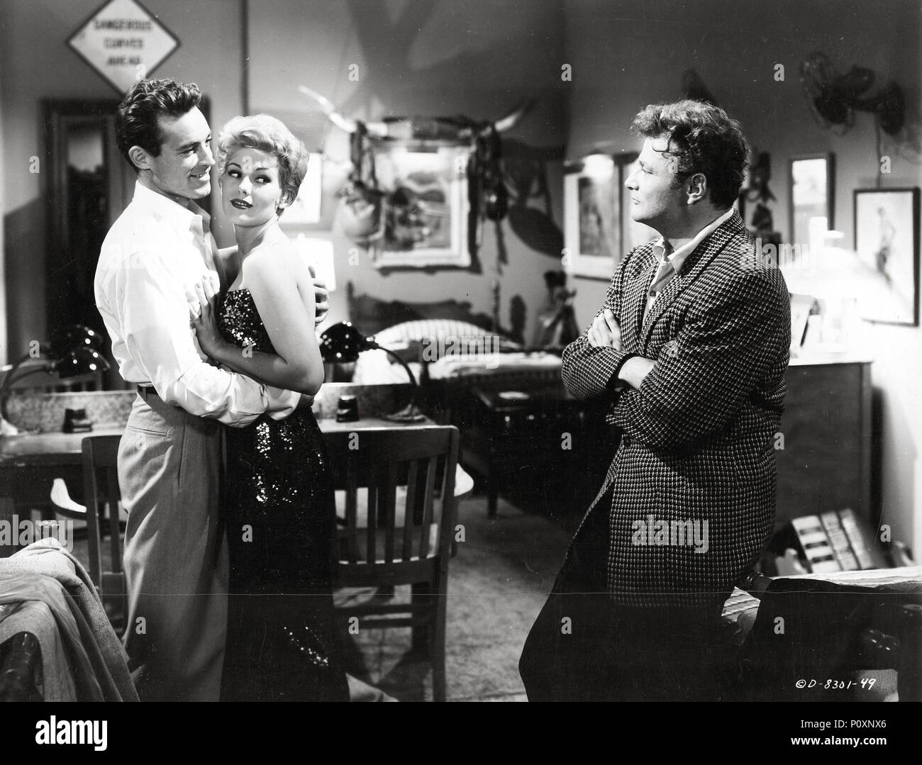 Guy noir hi-res stock photography and images - Alamy