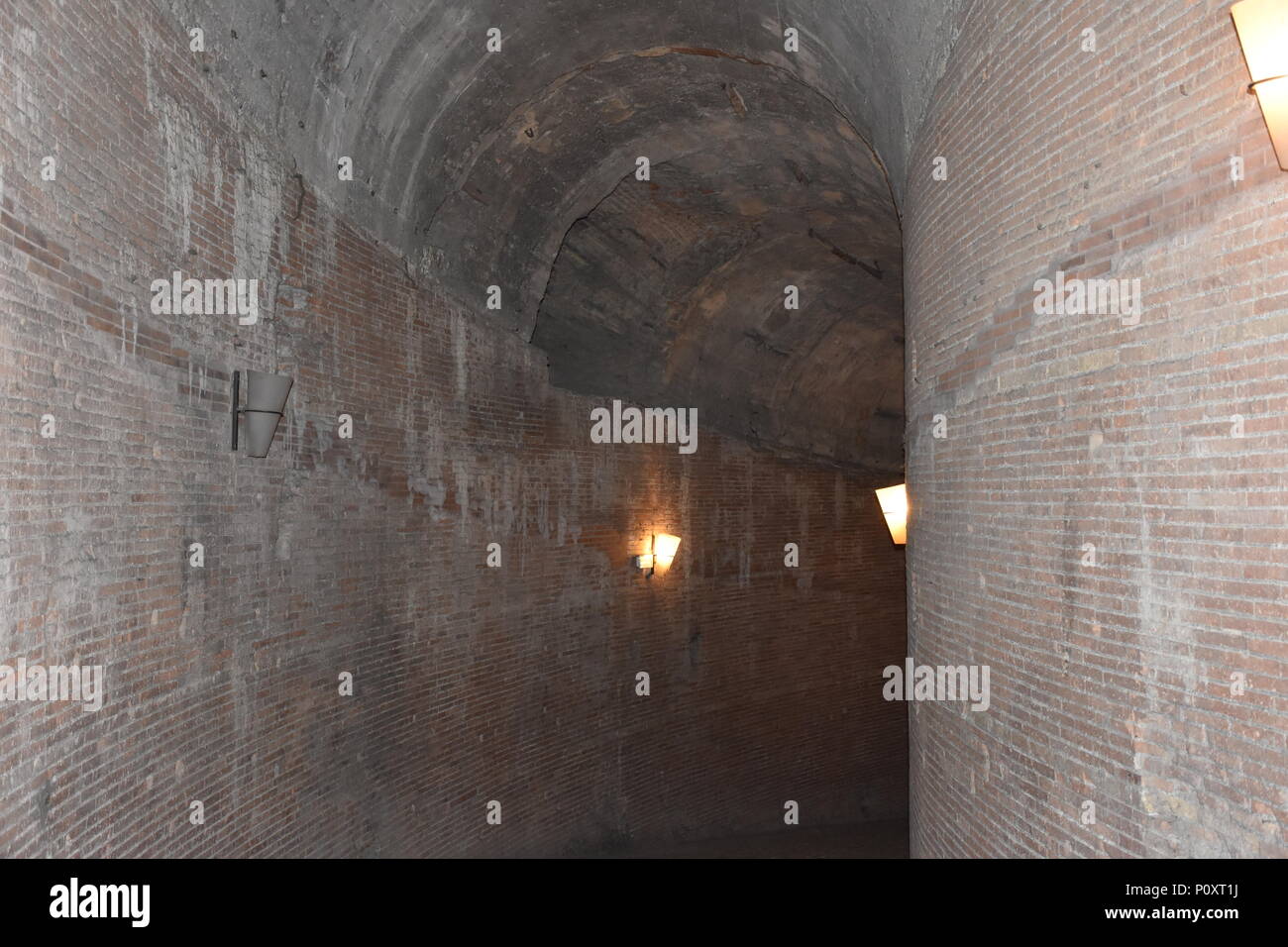 Helical ramp hi-res stock photography and images - Alamy