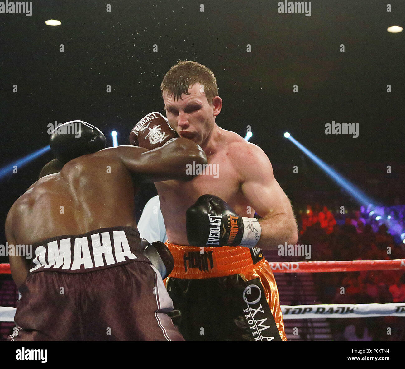 Las Vegas, Nevada, USA. 10th June, 2018. Undisputed Junior Welterweight ...
