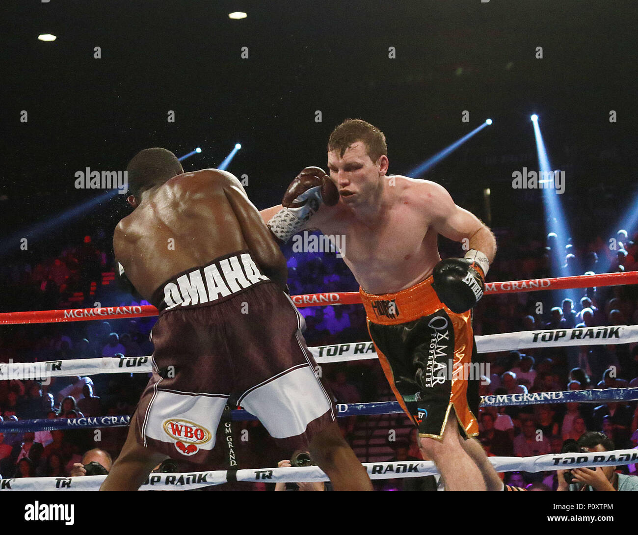 Las Vegas, Nevada, USA. 10th June, 2018. Undisputed Junior Welterweight ...