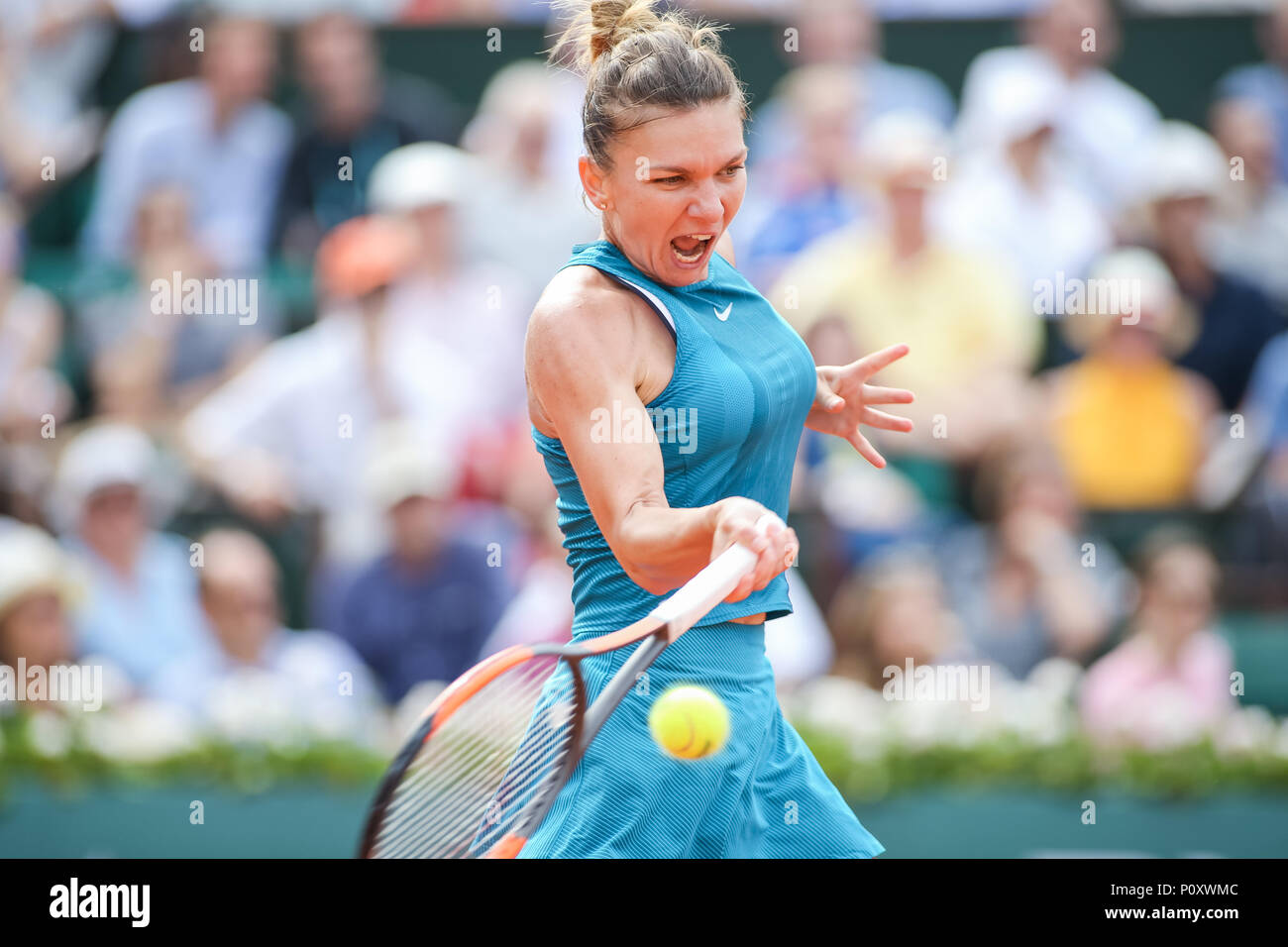 Paris, France. 9th June, 2018. Simona Halep (ROU) Tennis : Simona Halep ...