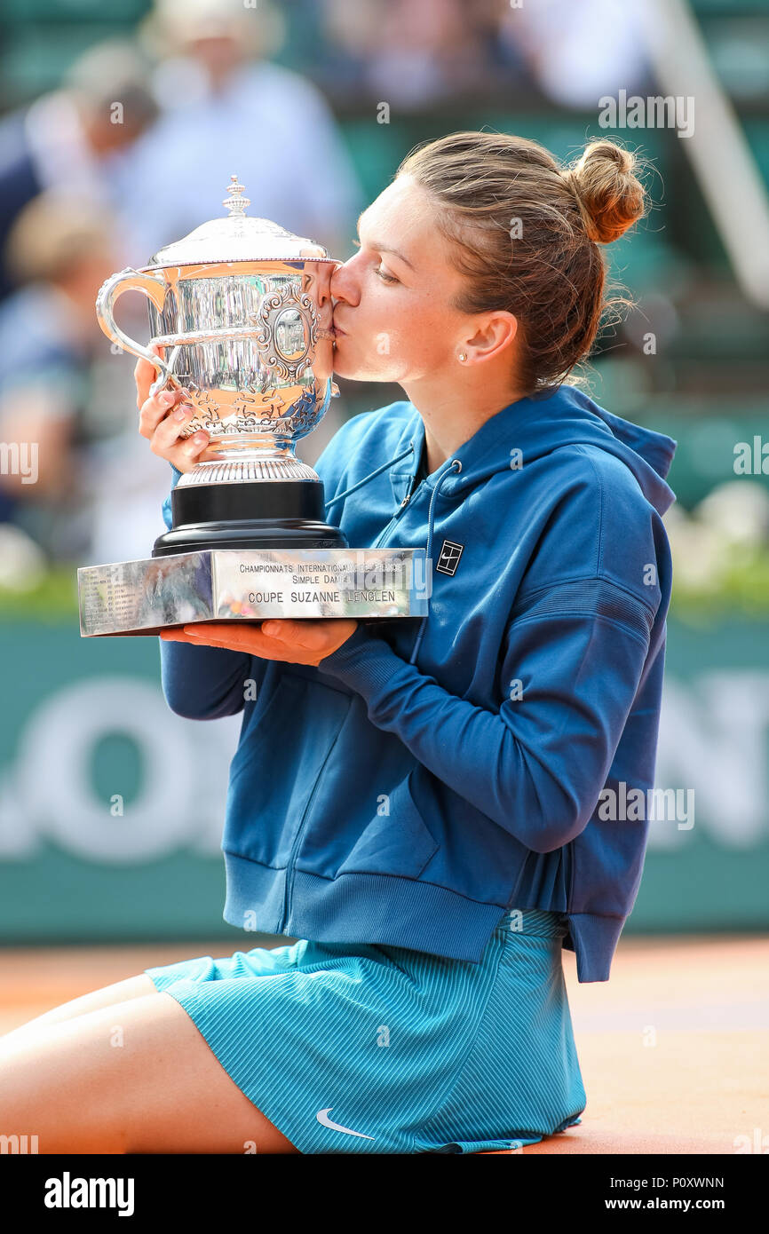 Paris, France. 9th June, 2018. Simona Halep (ROU) Tennis : Simona Halep ...