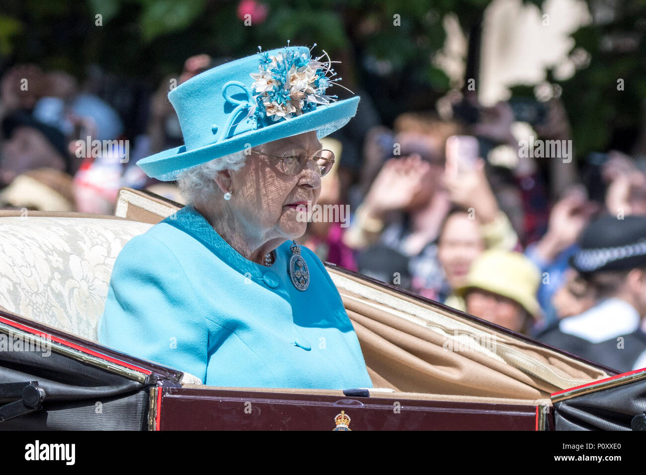 Queen elizabeth ii 2018 smiling hi-res stock photography and images - Alamy