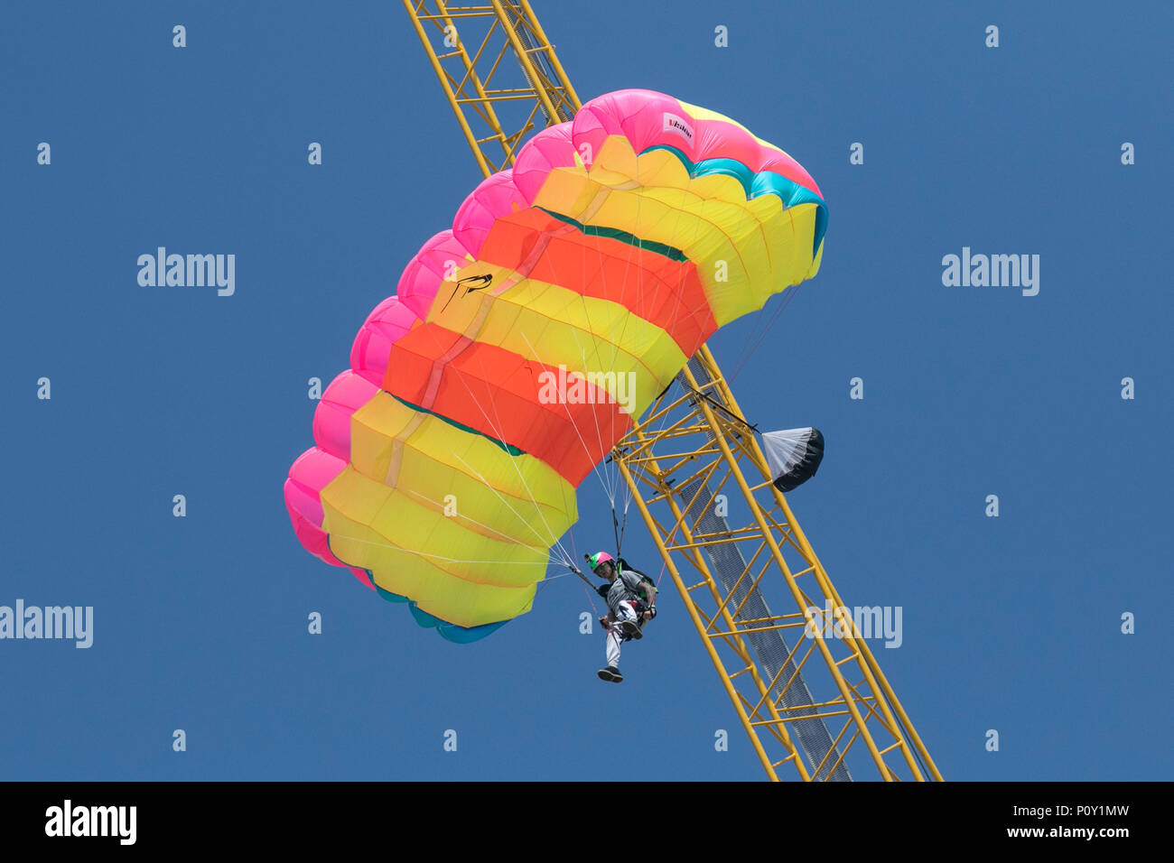 Base Jumping Antenna Stock Photos & Base Jumping Antenna Stock Images ...