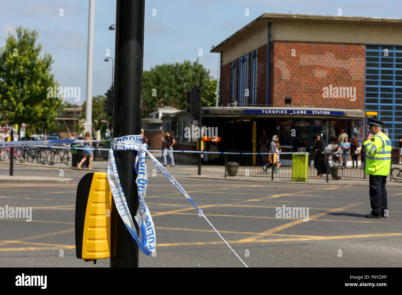 Turnpike lane station hi-res stock photography and images - Alamy