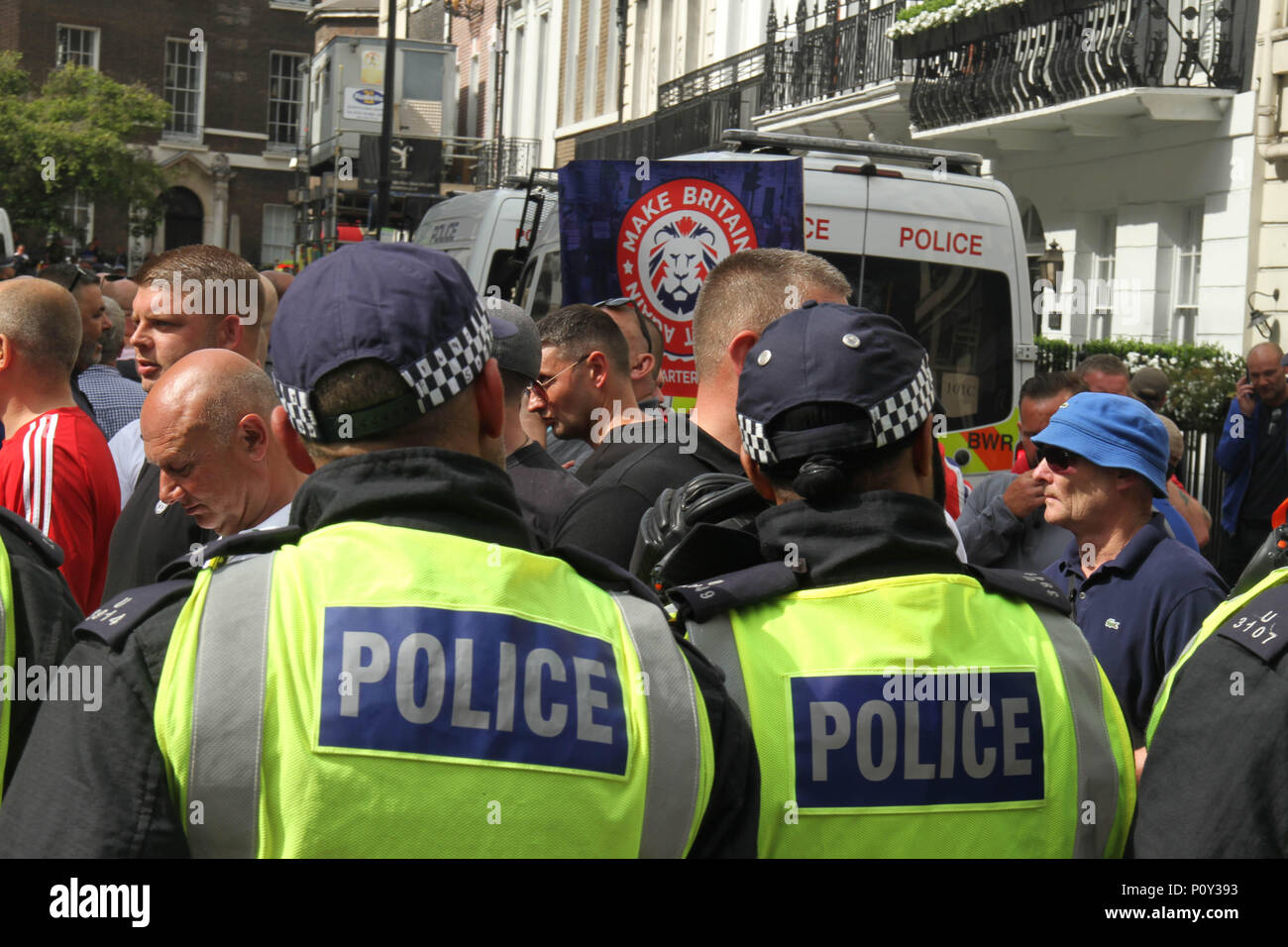 Saudi police officer hi-res stock photography and images - Alamy