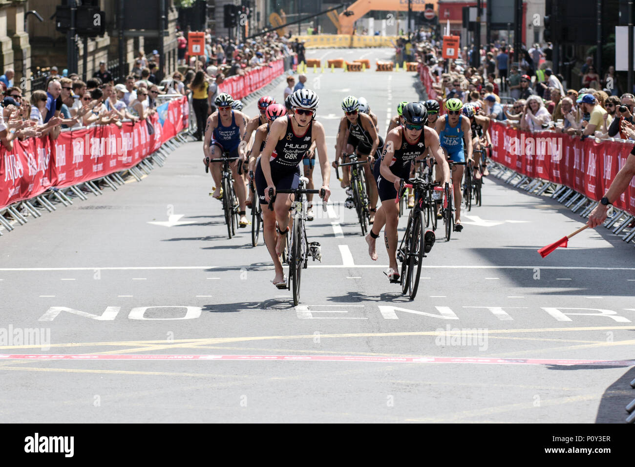 Women sprint swim race hi-res stock photography and images - Alamy