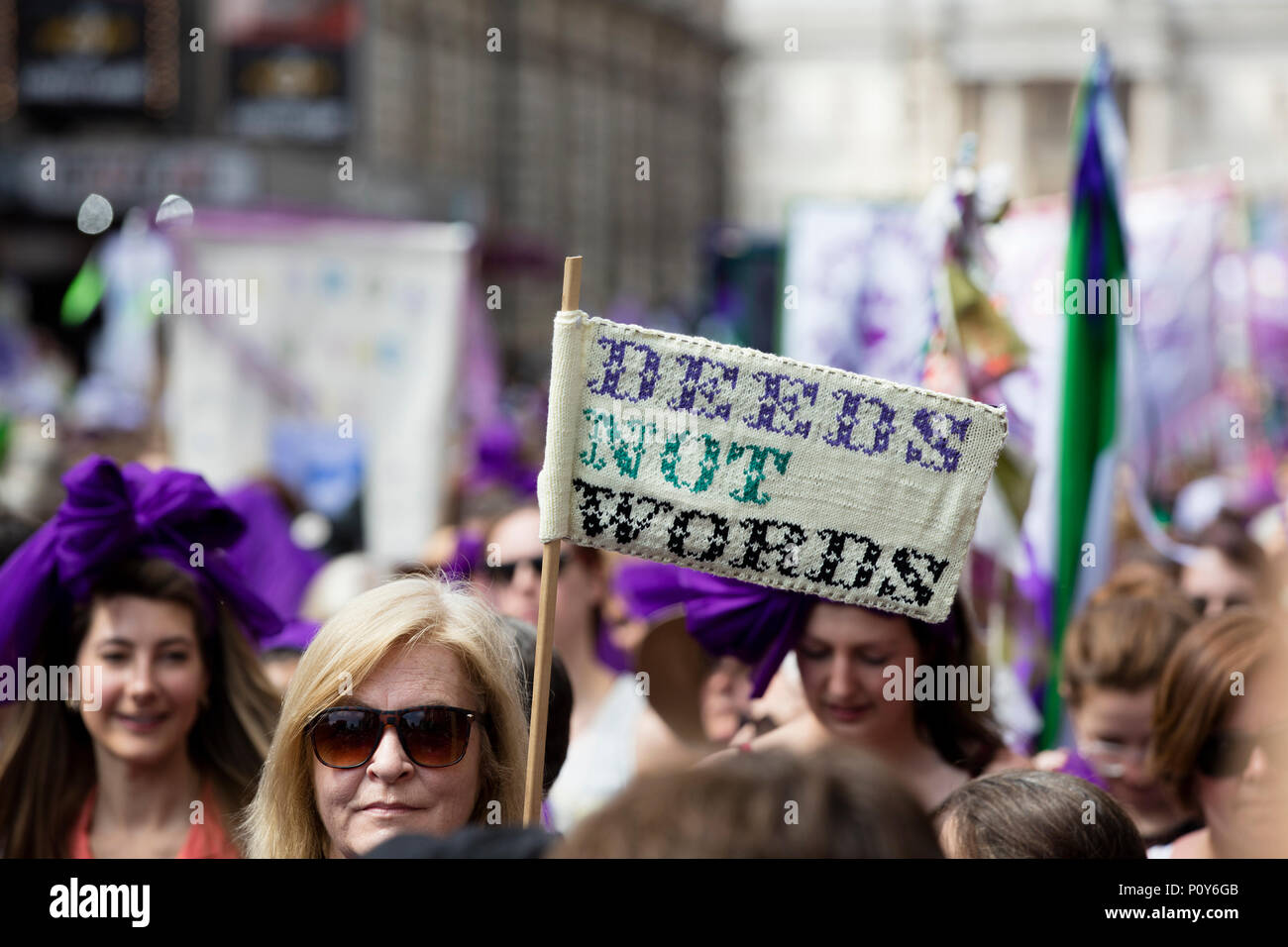 18 now hi-res stock photography and images - Alamy