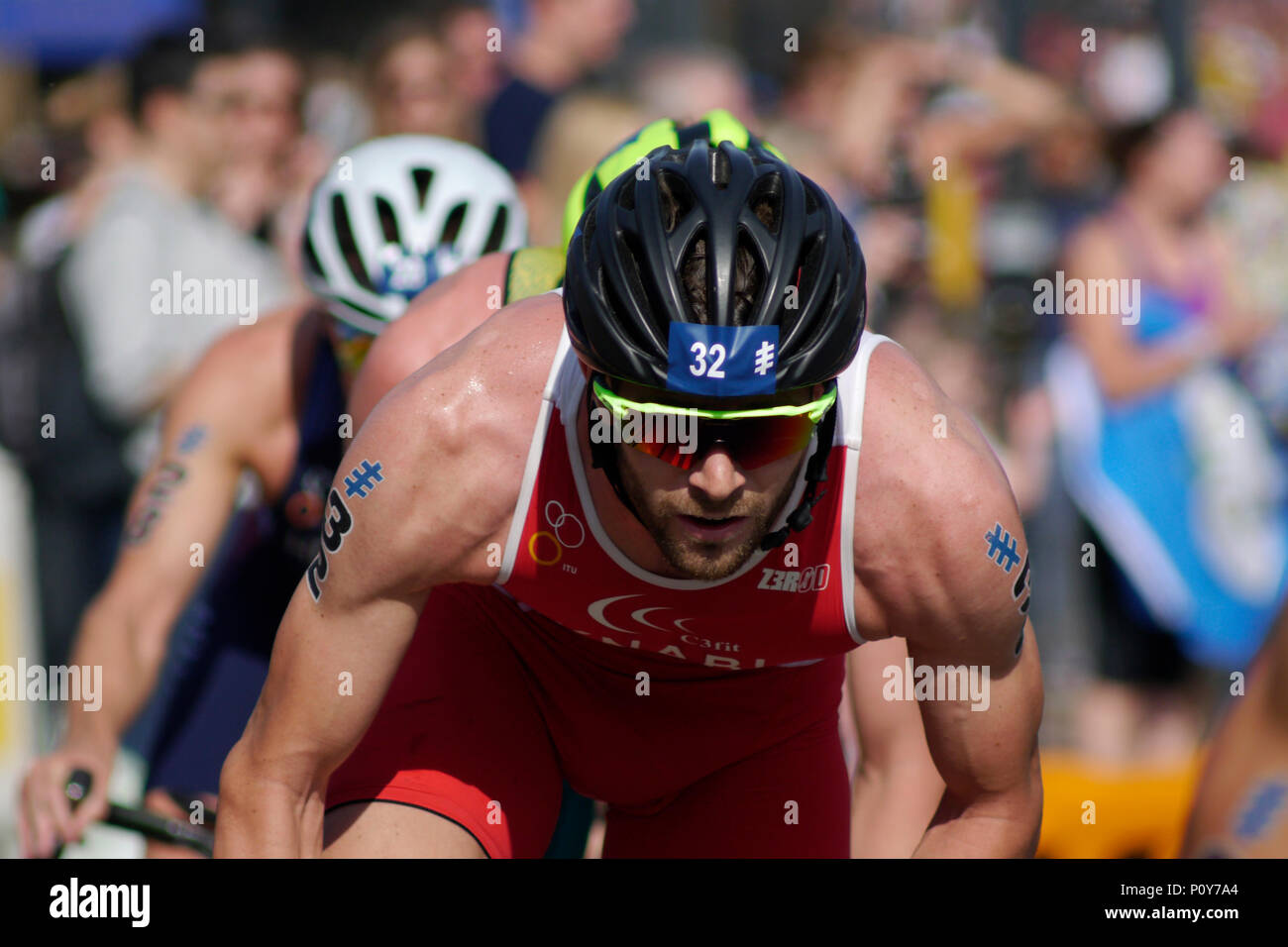 Itu world triathlon series hi-res stock photography and images - Alamy