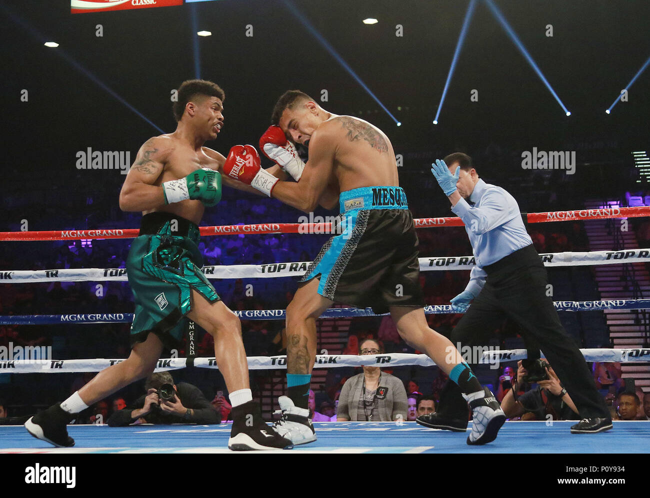 Las Vegas, Nevada, USA. 10th June, 2018. Boxer Shakur Stevenson defeats ...