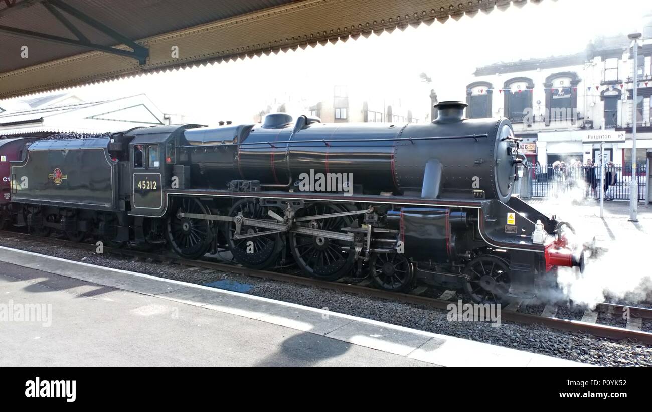 45212 LMS Stanier Class 5 4-6-0 departing Paignton Railway Station ...