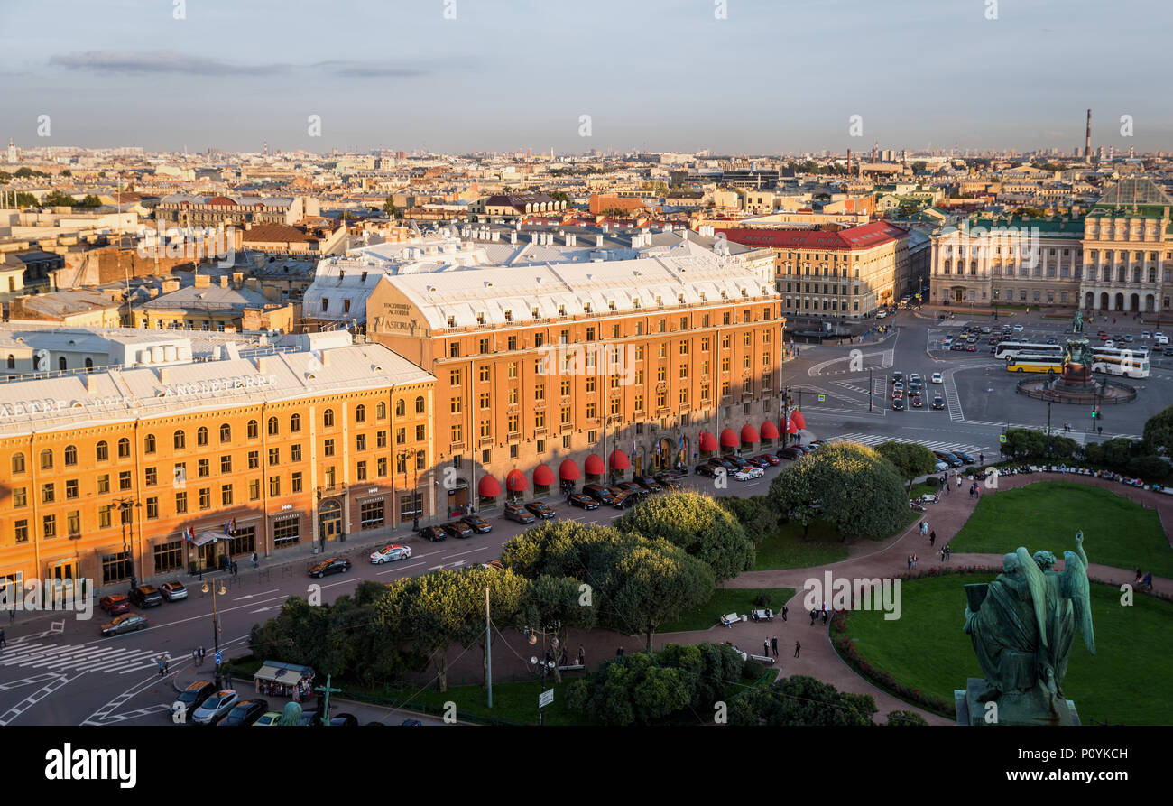 Saint Petersburge, Russia - September 17, 2017: Aerial view St. Isaac’s ...