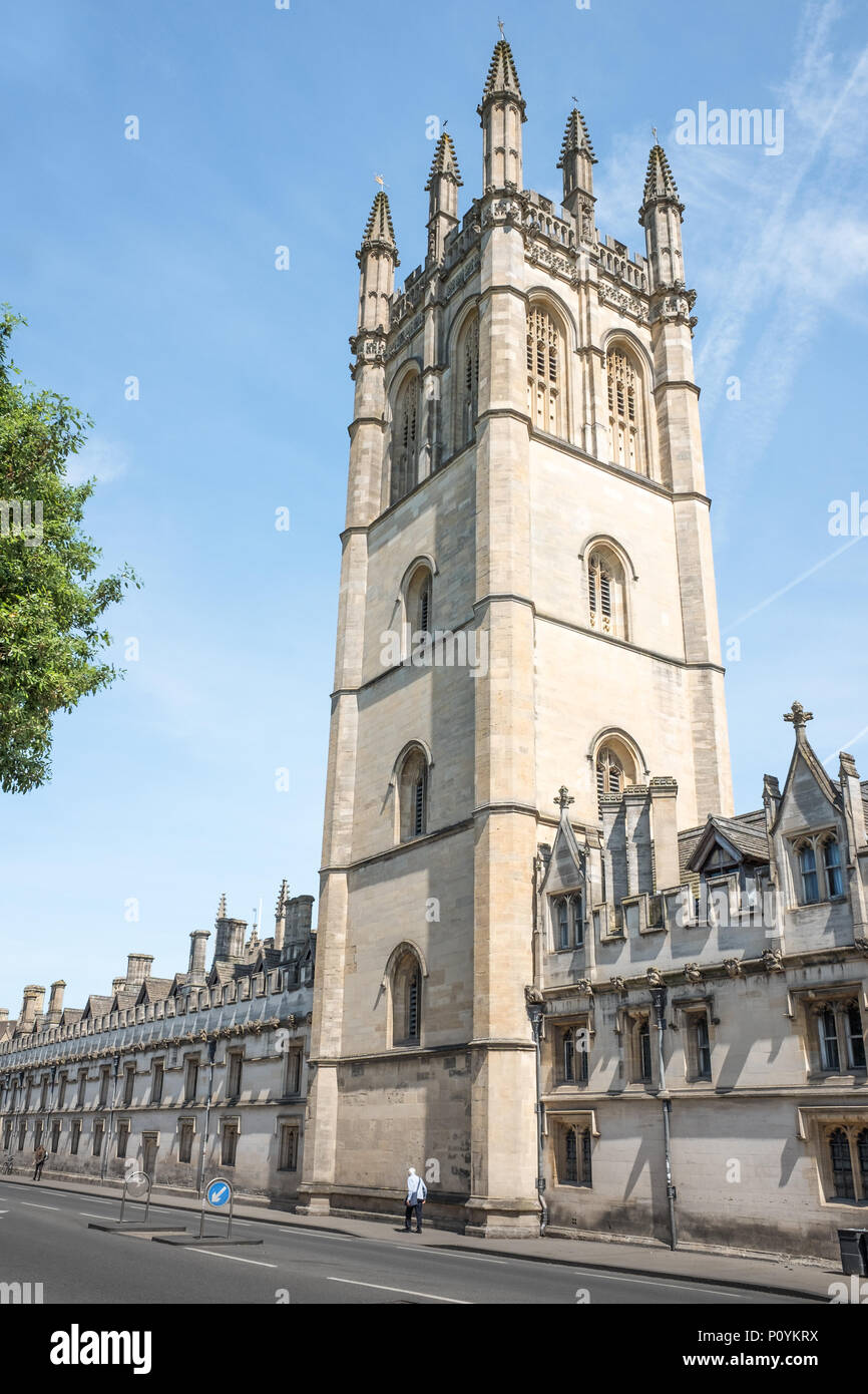 The tower at Magdalen College, university of Oxford, England Stock ...
