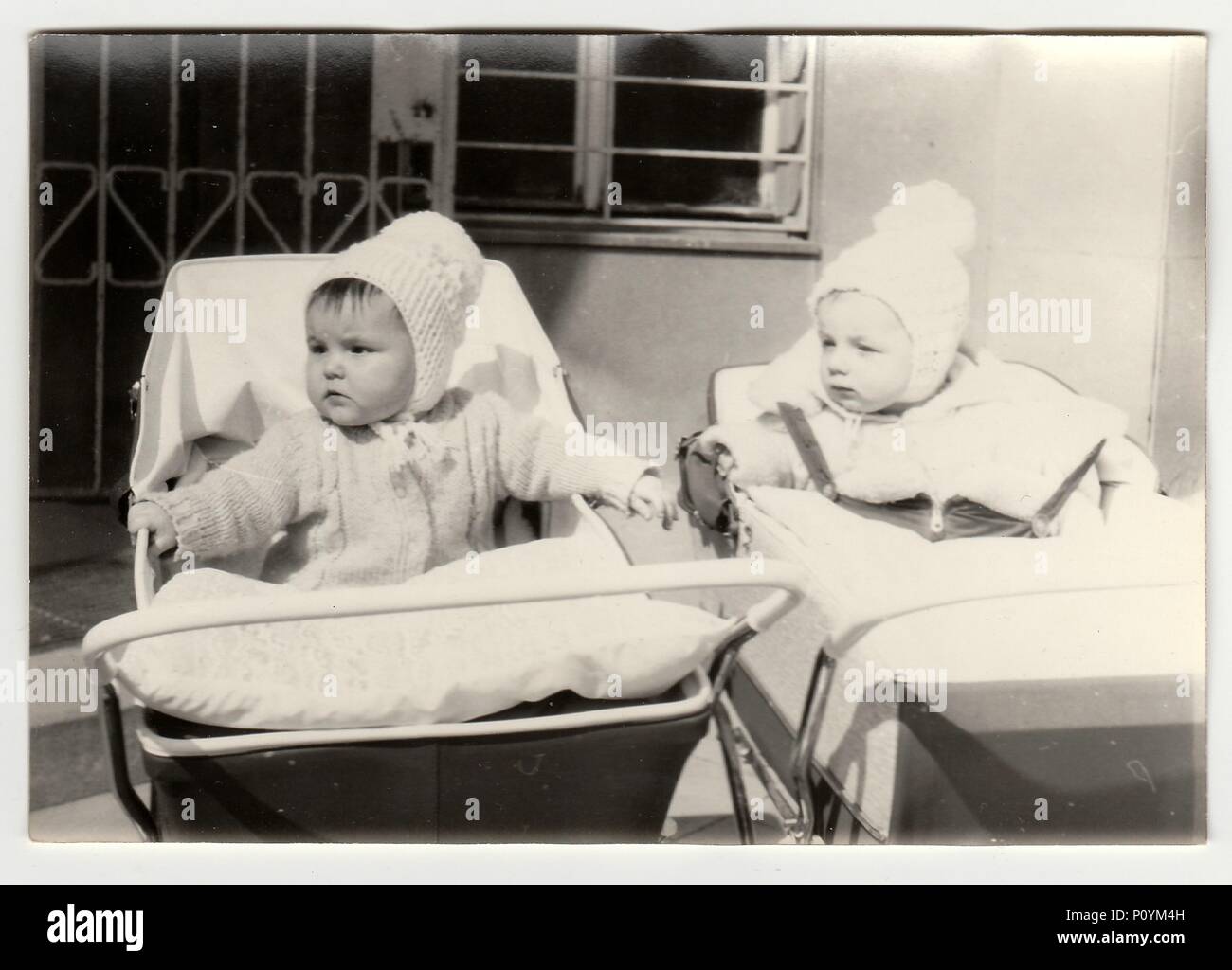 Baby portrait 1970s hi-res stock photography and images - Alamy