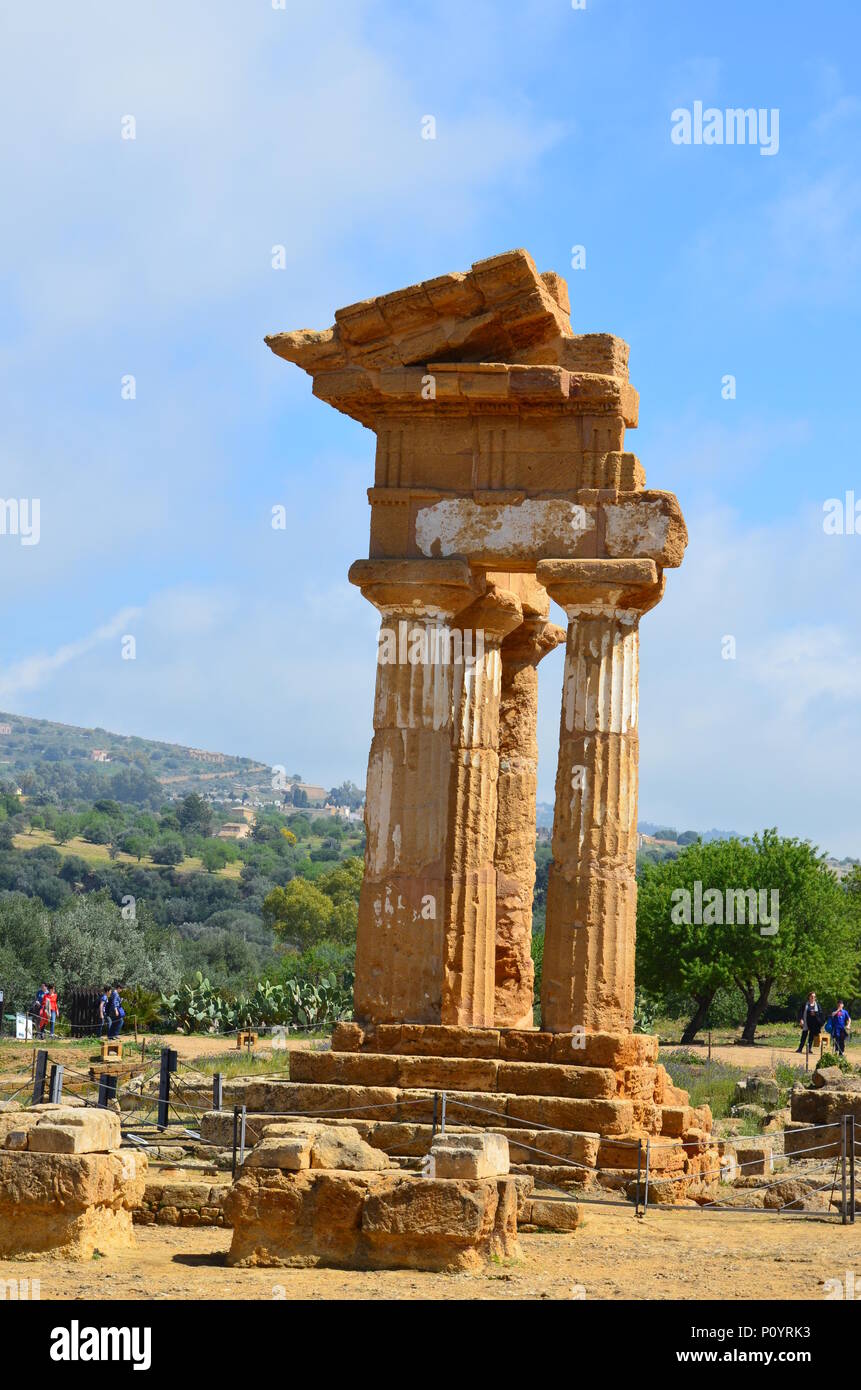 Dioscuri, castor and pollux greece hi-res stock photography and images ...