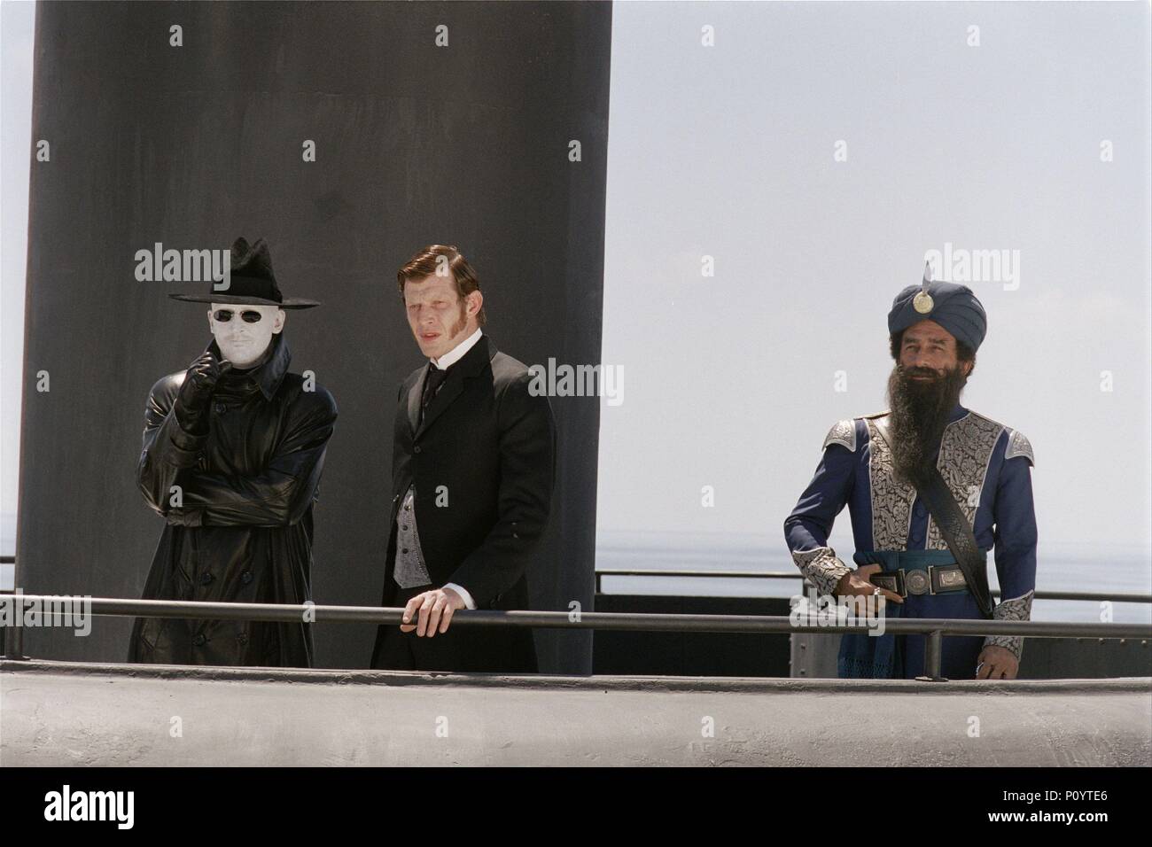 Original Film Title: THE LEAGUE OF EXTRAORDINARY GENTLEMEN. English ...