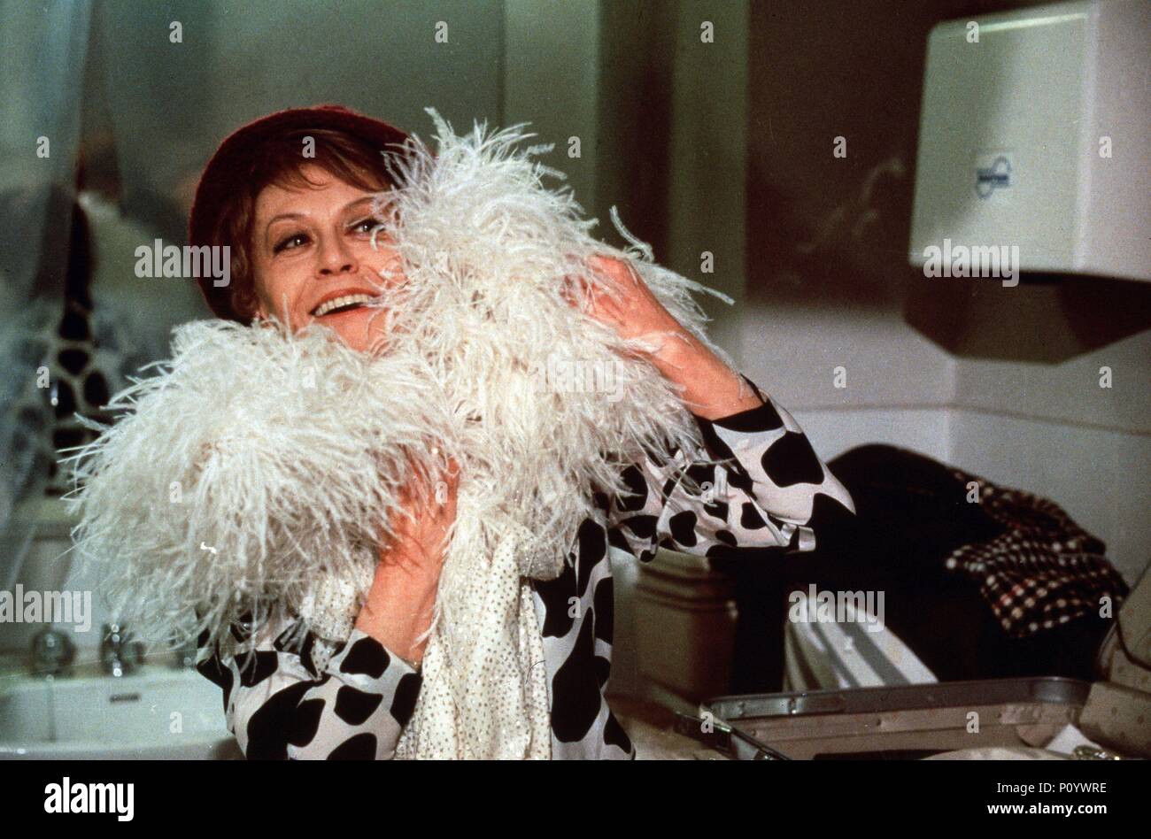 Original Film Title: GINGER E FRED. English Title: GINGER AND FRED ...