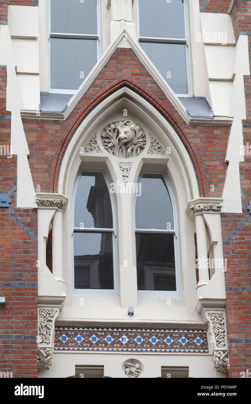 arched window on a church in London Stock Photo - Alamy