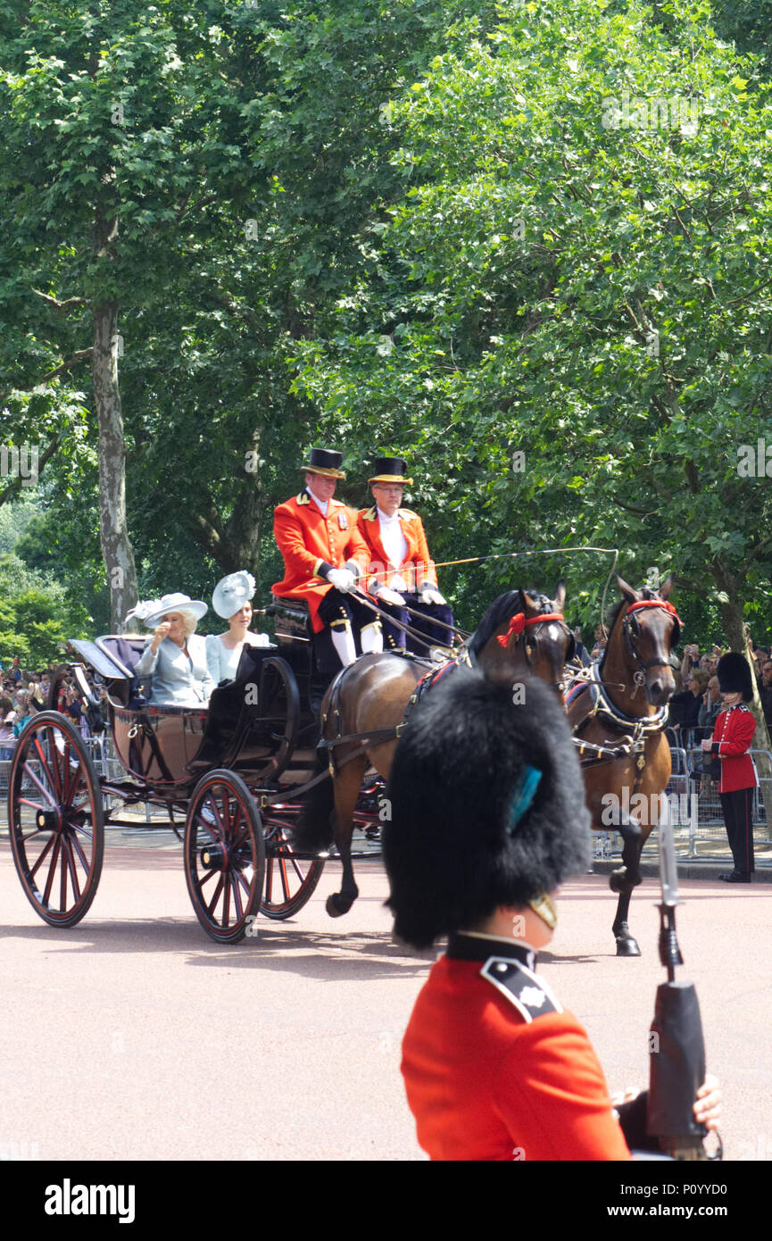 Trooping the colour 2018 royal family hi-res stock photography and ...