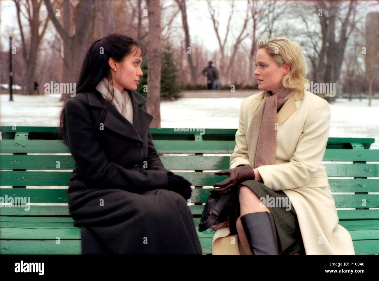 Angelina jolie borders 2003 hi-res stock photography and images - Alamy