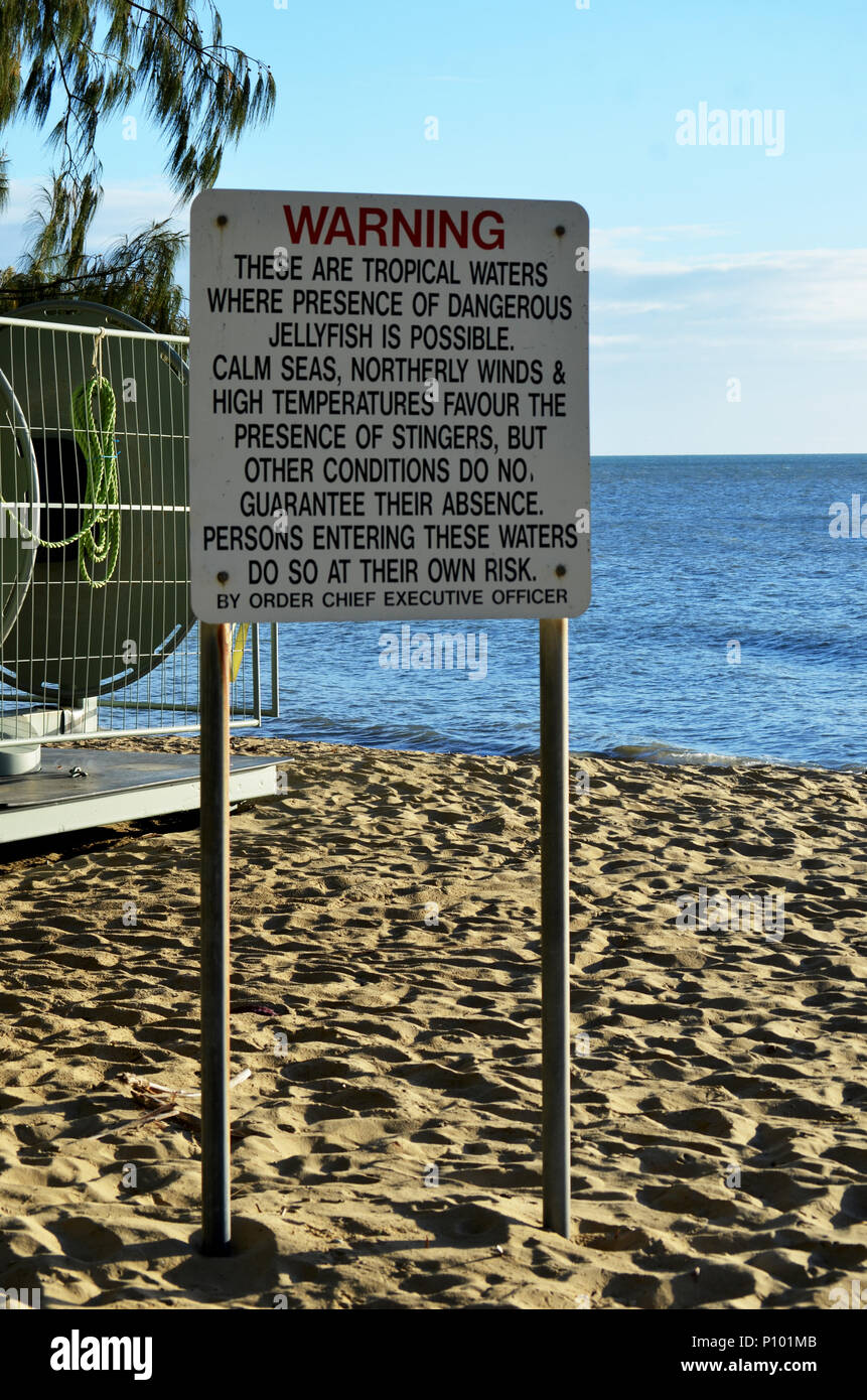 Jellyfish warning sign hi-res stock photography and images - Alamy