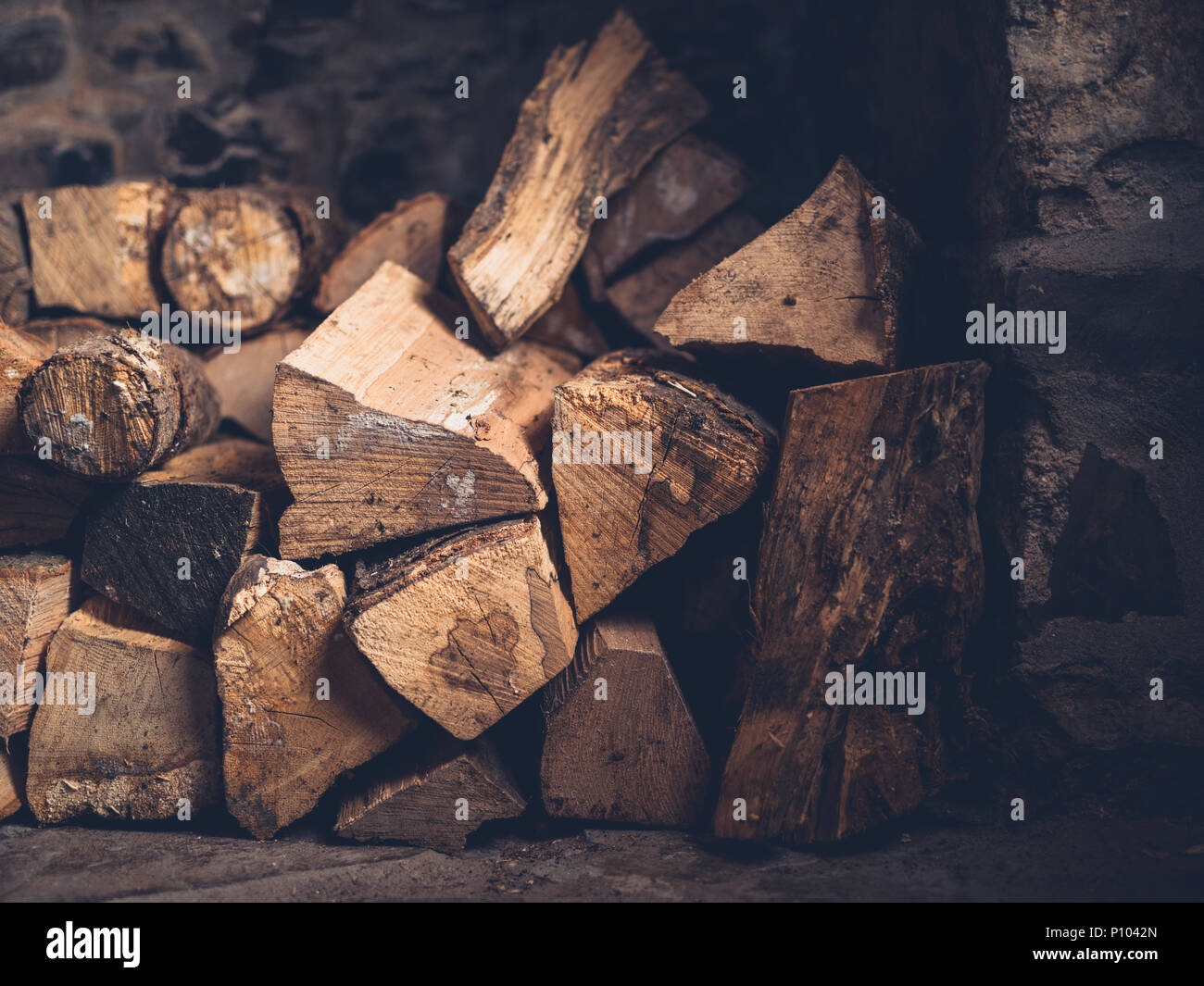 Fireplace log hi-res stock photography and images - Alamy