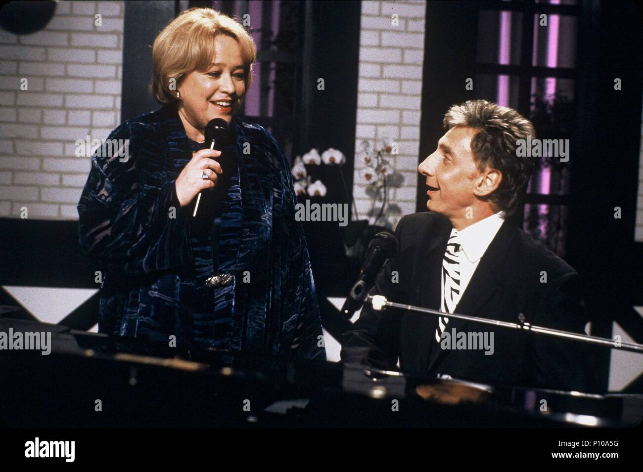 Barry manilow hi-res stock photography and images - Alamy
