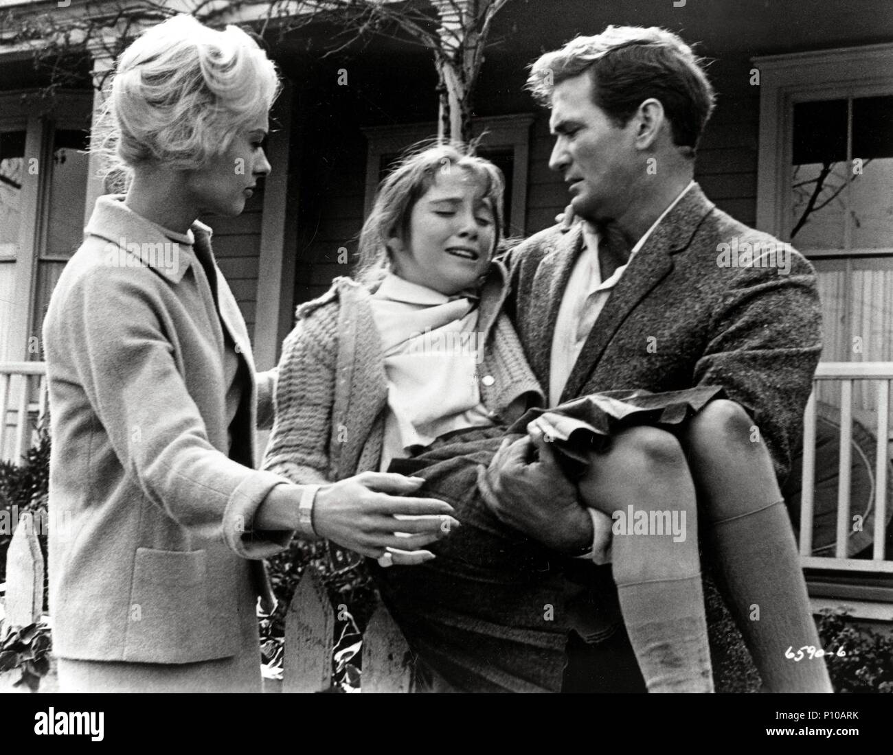 Tippi hedren and rod taylor the birds hi-res stock photography and ...