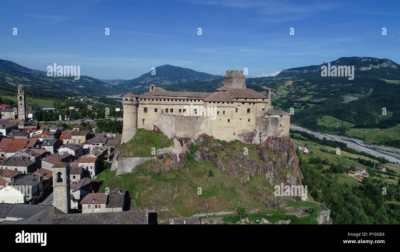 Aerial view of Bardi castle, Parma, Italy Stock Photo - Alamy