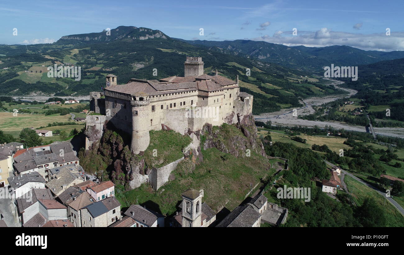 Aerial view of Bardi castle, Parma, Italy Stock Photo - Alamy