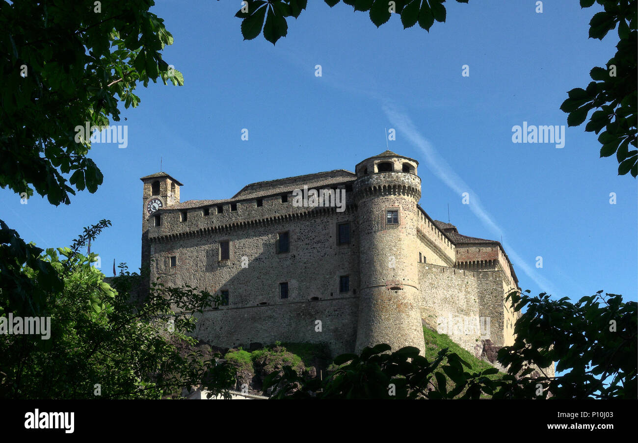 Aerial view of Bardi castle, Parma, Italy Stock Photo - Alamy