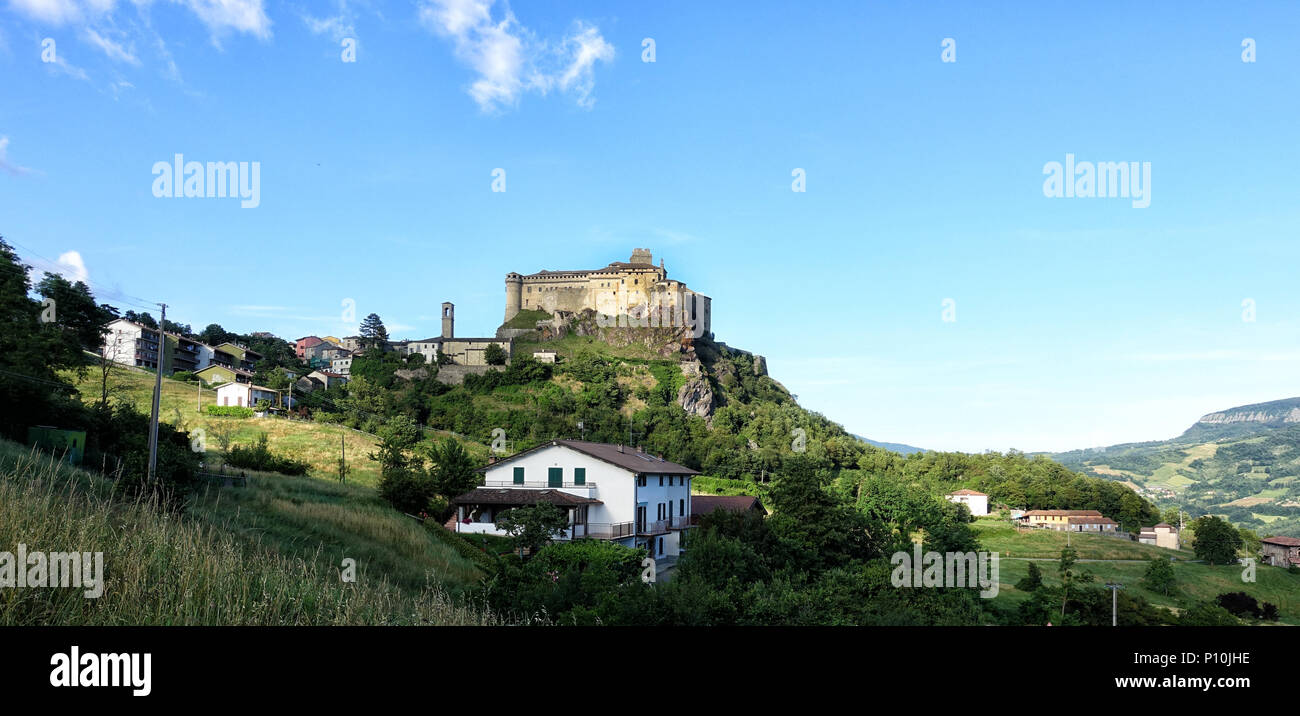 Castello Di Bardi High Resolution Stock Photography and Images - Alamy