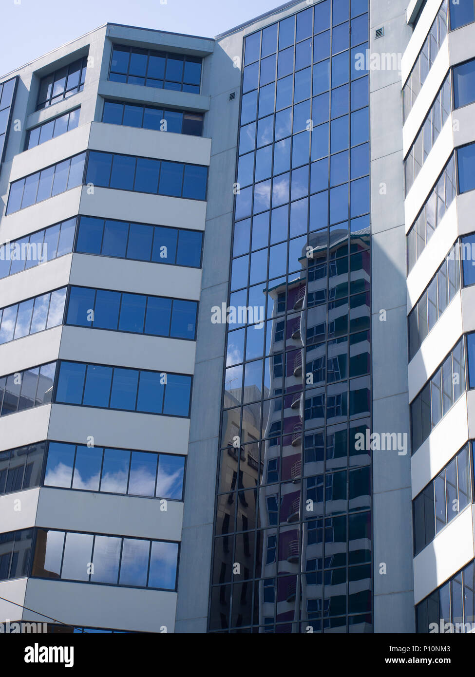 Office building windows hi-res stock photography and images - Alamy