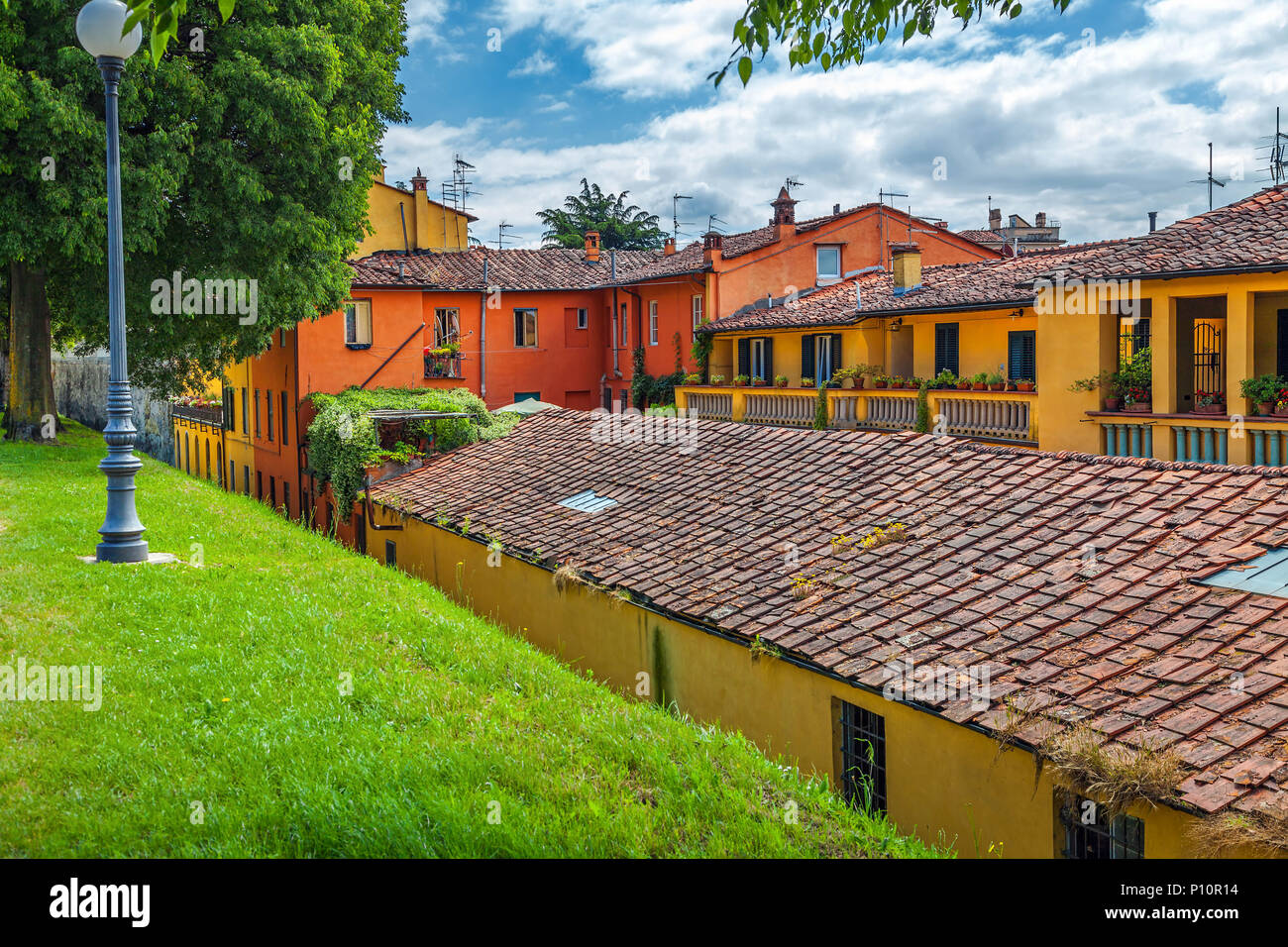 Lucca architecture hi-res stock photography and images - Alamy
